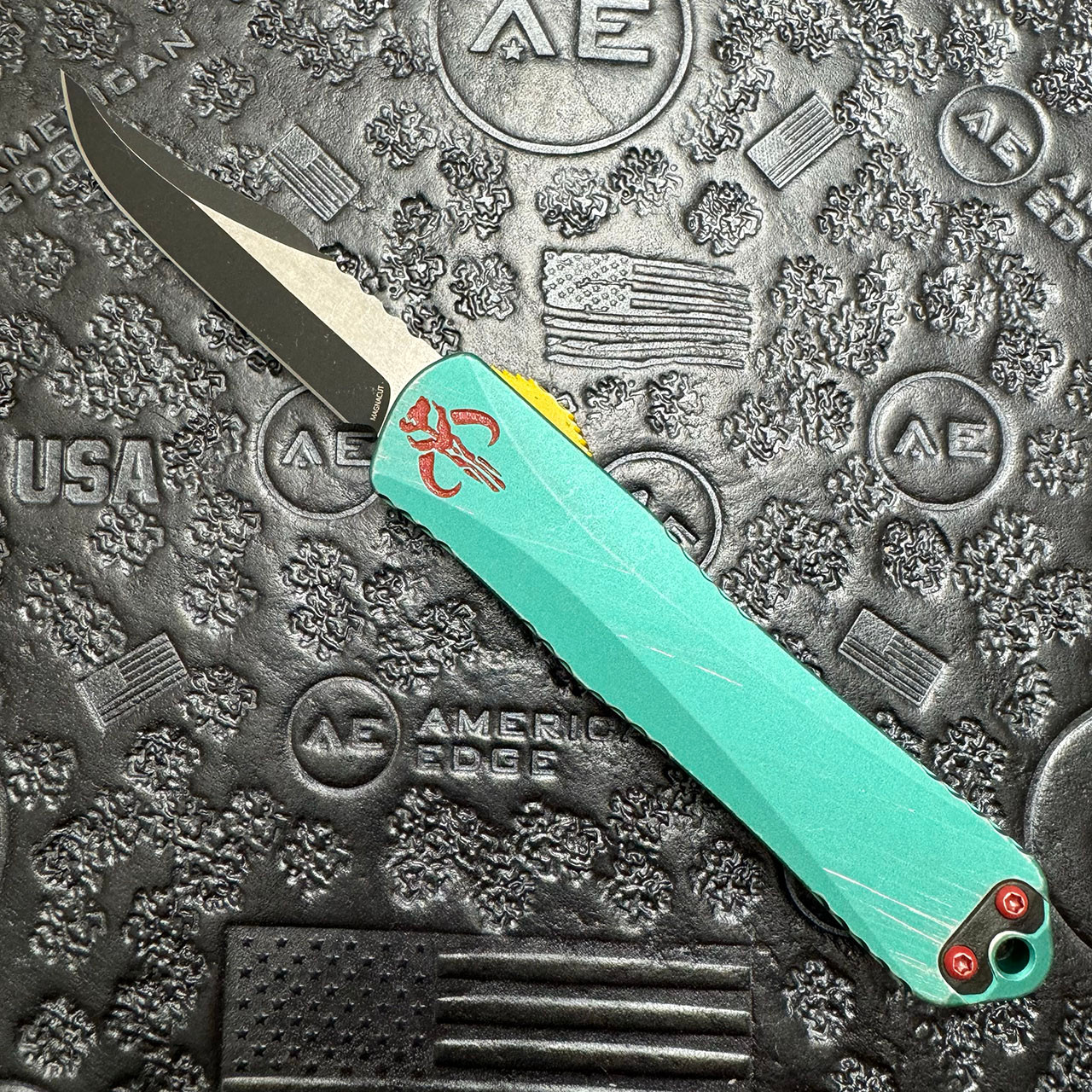 Heretic Knives Manticore E Bowie Bounty Hunter W Camo Carbon Backcover