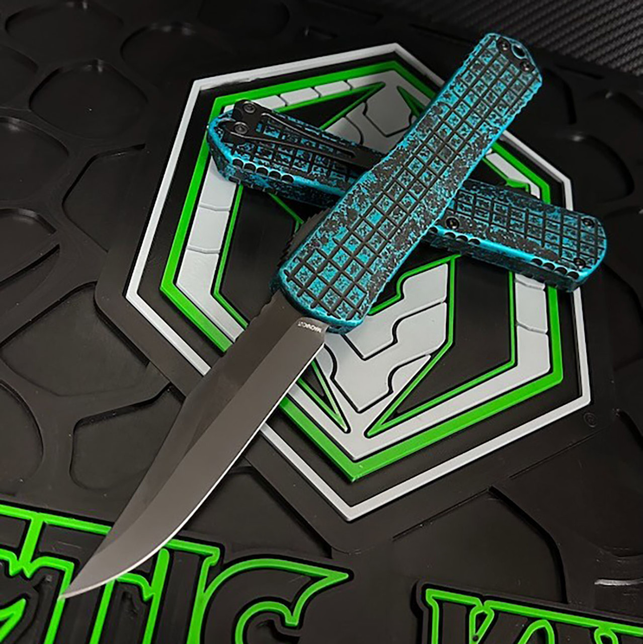 Heretic Knives Manticore X Bowie Breakthrough Turquoise Frag Handle DLC ...