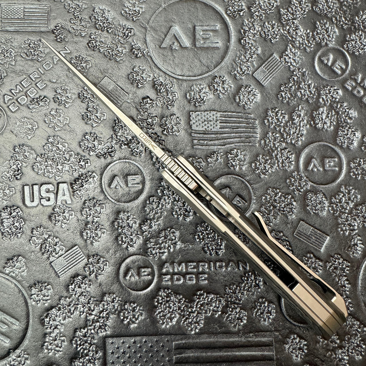 Vero Engineering Synapse Frame Lock Marbled Carbon Fiber Handle ...