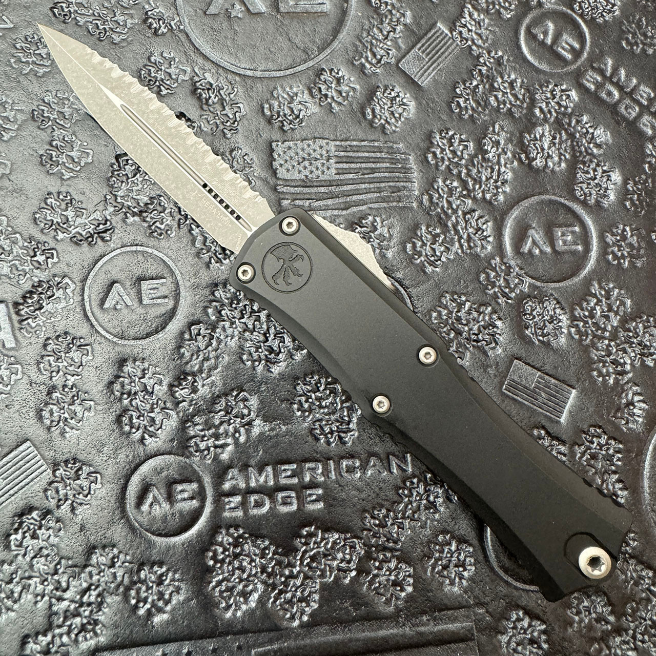Microtech Hera II Mini D/E Black Apocalyptic Full Serrated 1702M-12AP ...
