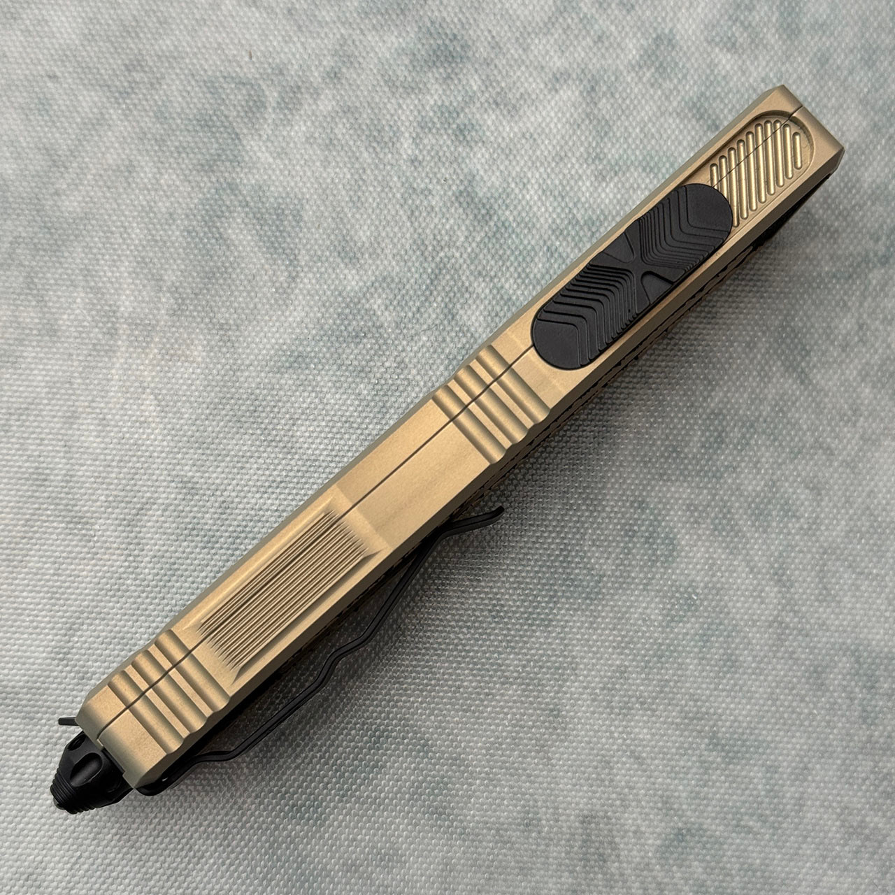 Microtech Scarab II Generation III D/E-S Sand Full Serrated 1180-3SN ...