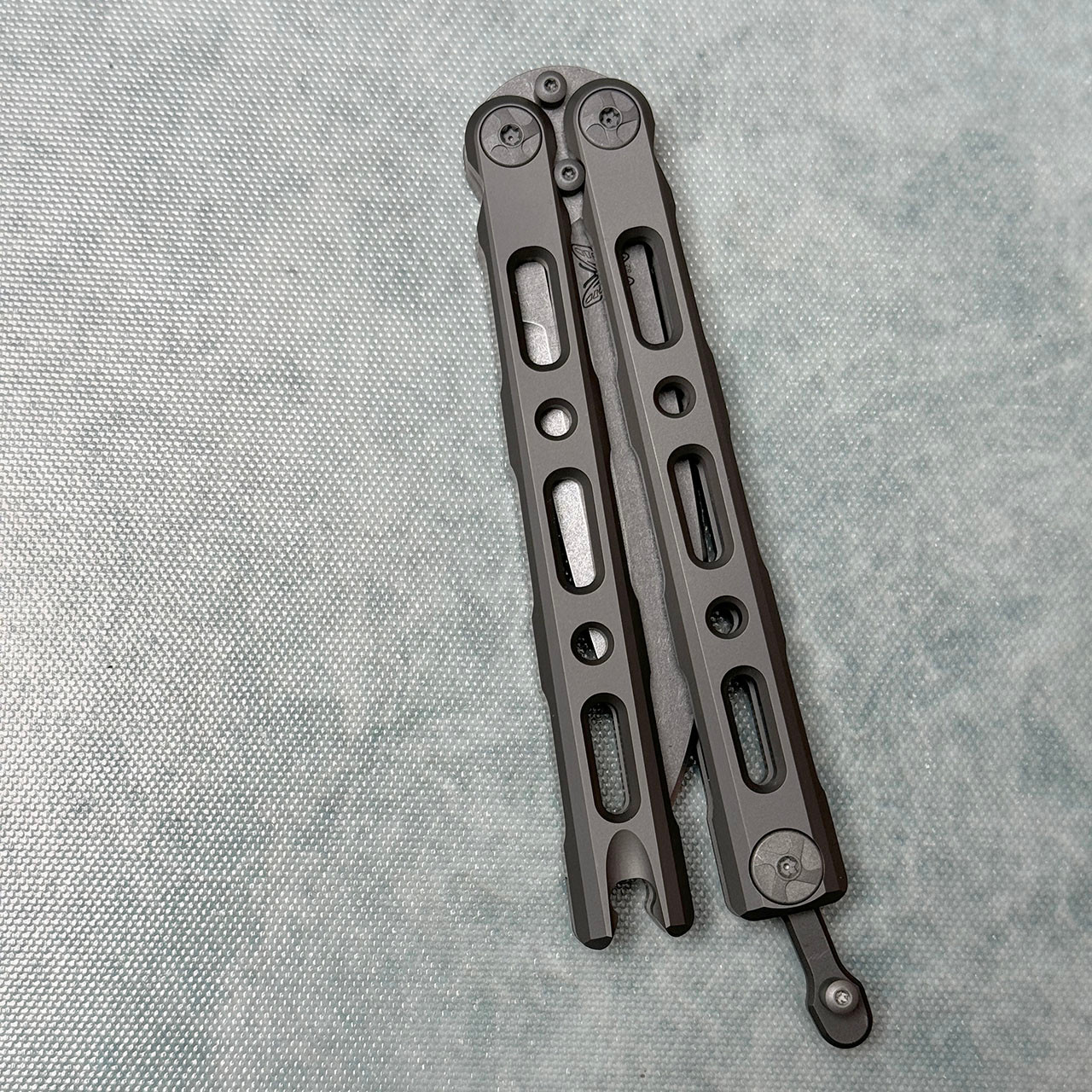 Benchmade Laro Balisong Butterfly Gray Titanium Handle Stonewashed ...