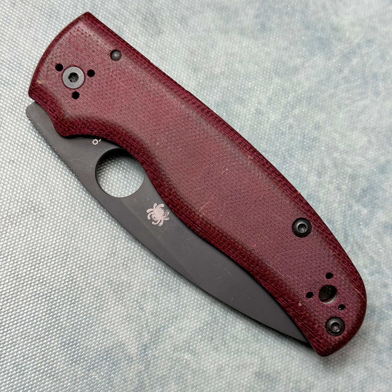 Spyderco Shaman Compression Lock Burgundy Micarta Handles Black Blade ...