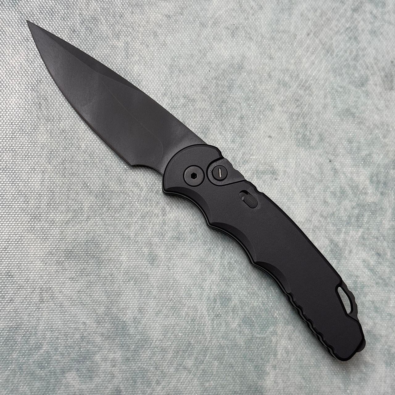 Pro Tech Tr 5 Operator Series Solid Black Handle Dlc Blade Tritium