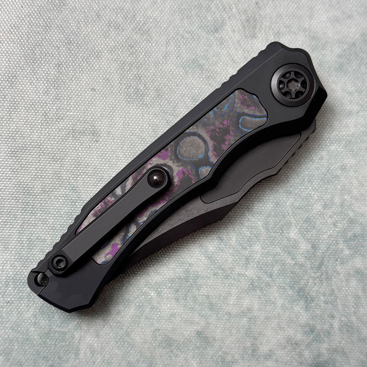Heretic Knives Wraith V4 Auto Bowie Black Handle W Damtanium Camo