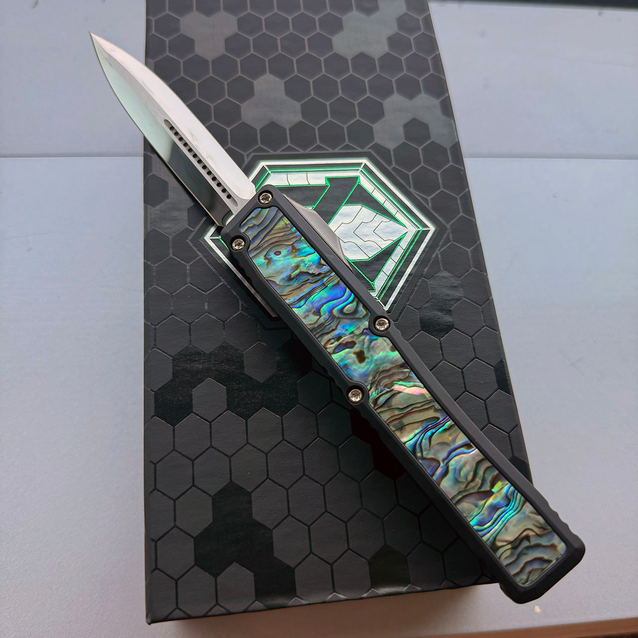 Heretic Knives Custom NYX D/E Aluminum Handles w/ Abalone Inlays Mirror ...