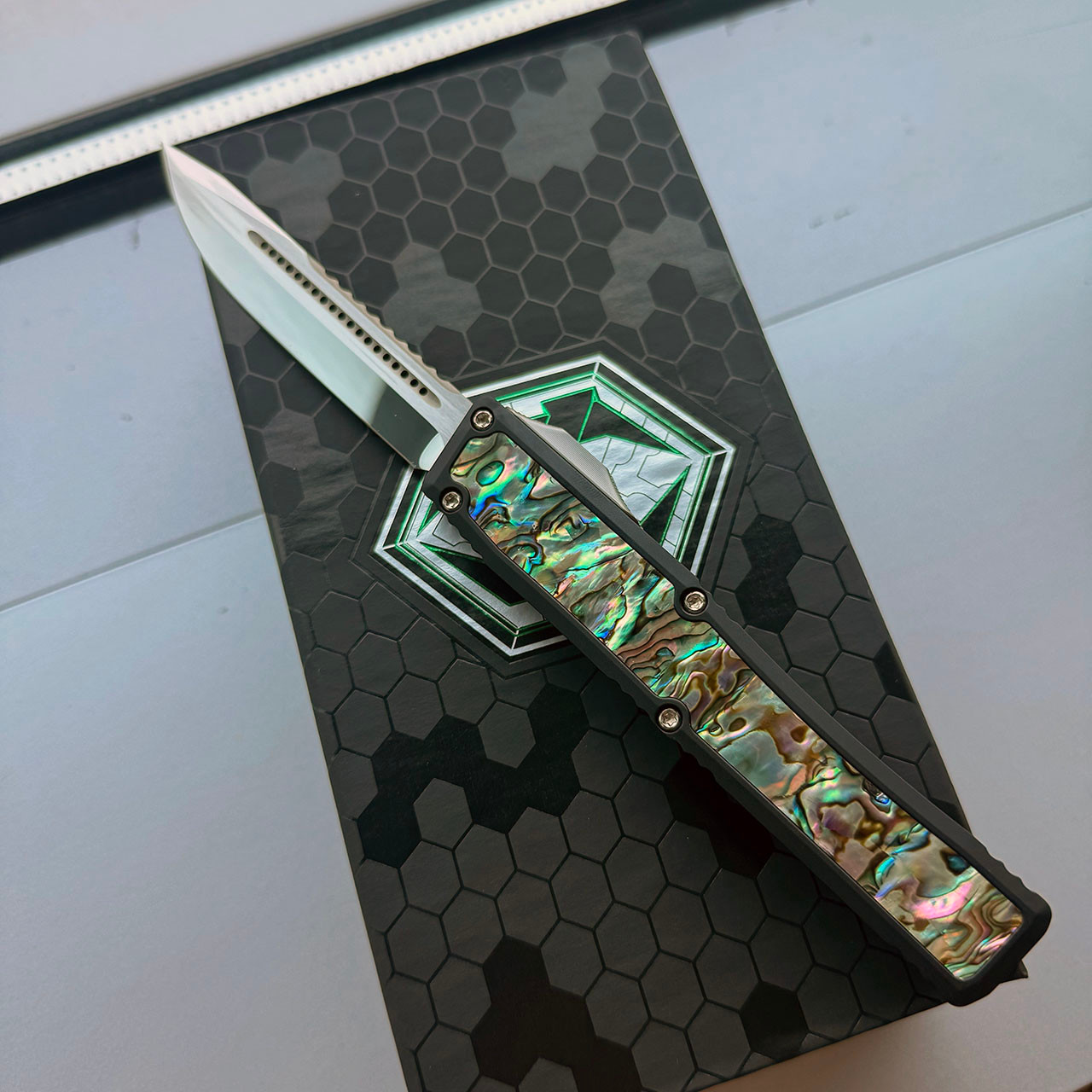 Heretic Knives Custom NYX S/E Aluminum Handles w/ Abalone Inlays Mirror ...