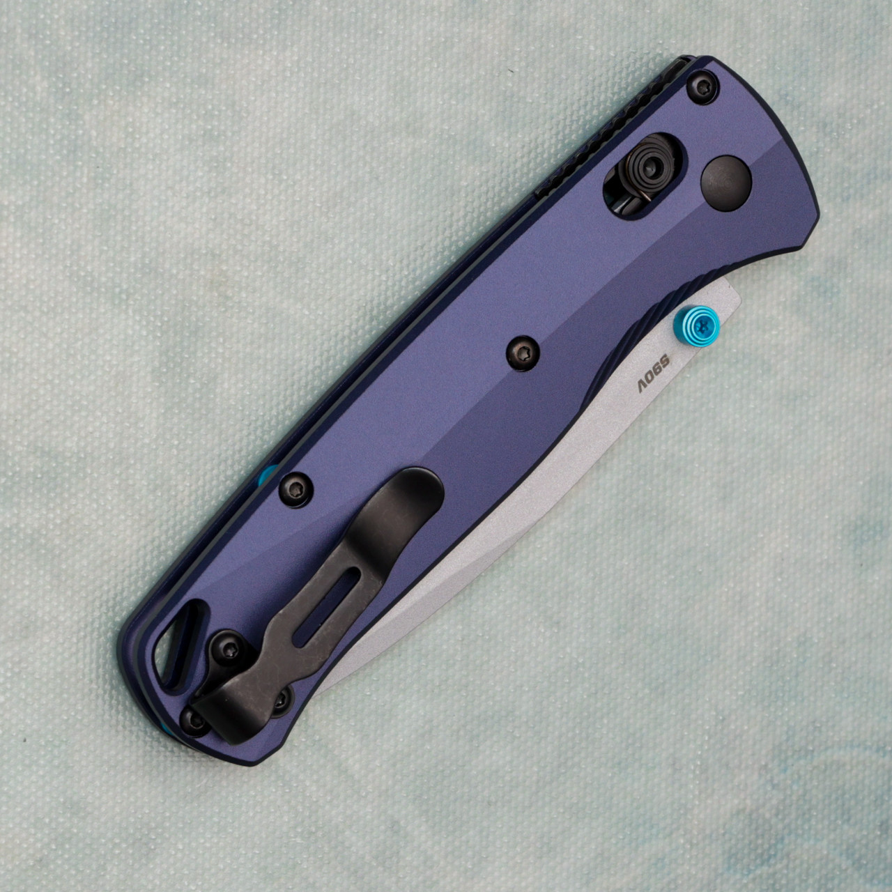Benchmade Bugout Axis Lock Crater Blue Aluminum Handle Crushed Silver ...