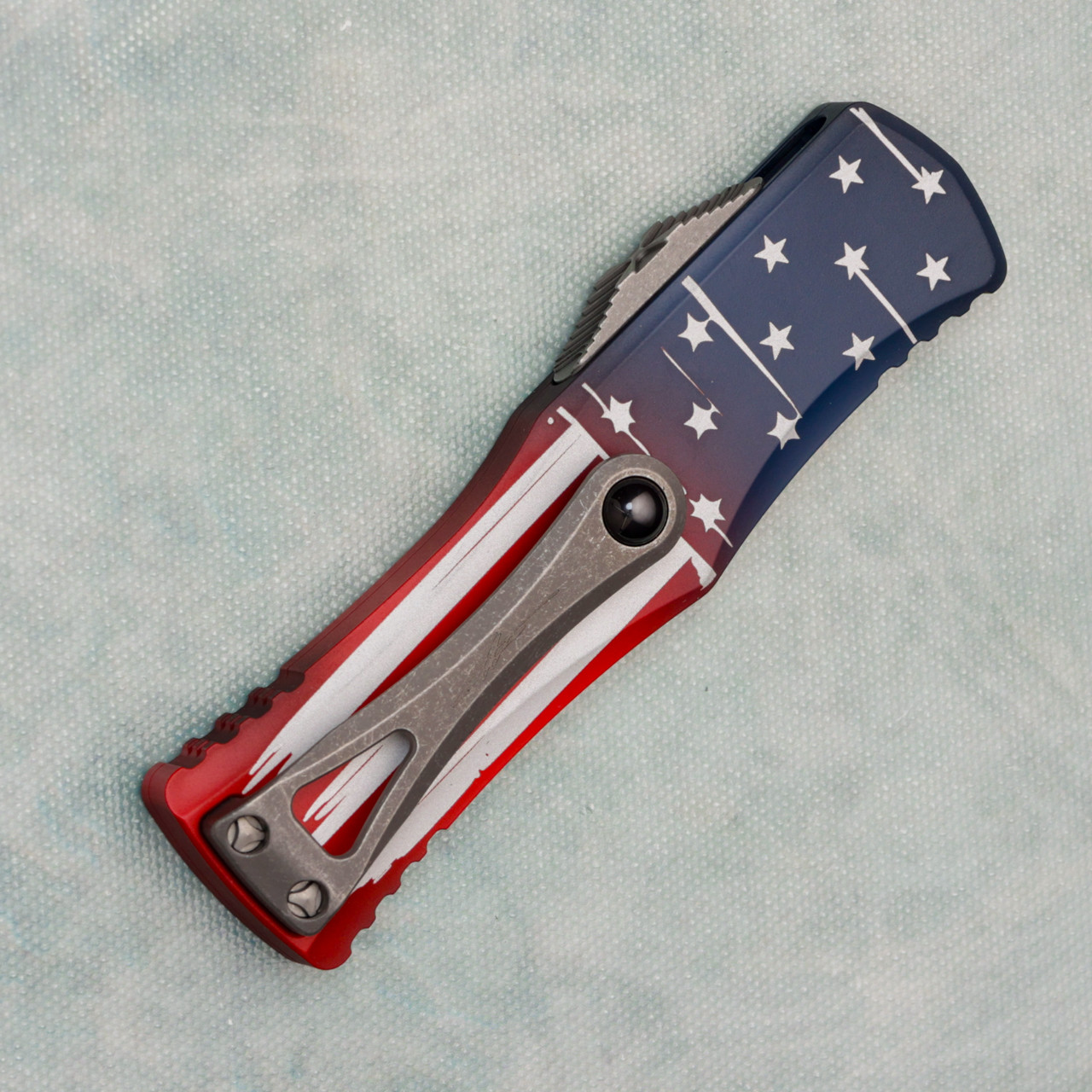 Microtech Hera D/E Flag Apocalyptic Standard Signature Series 702 ...