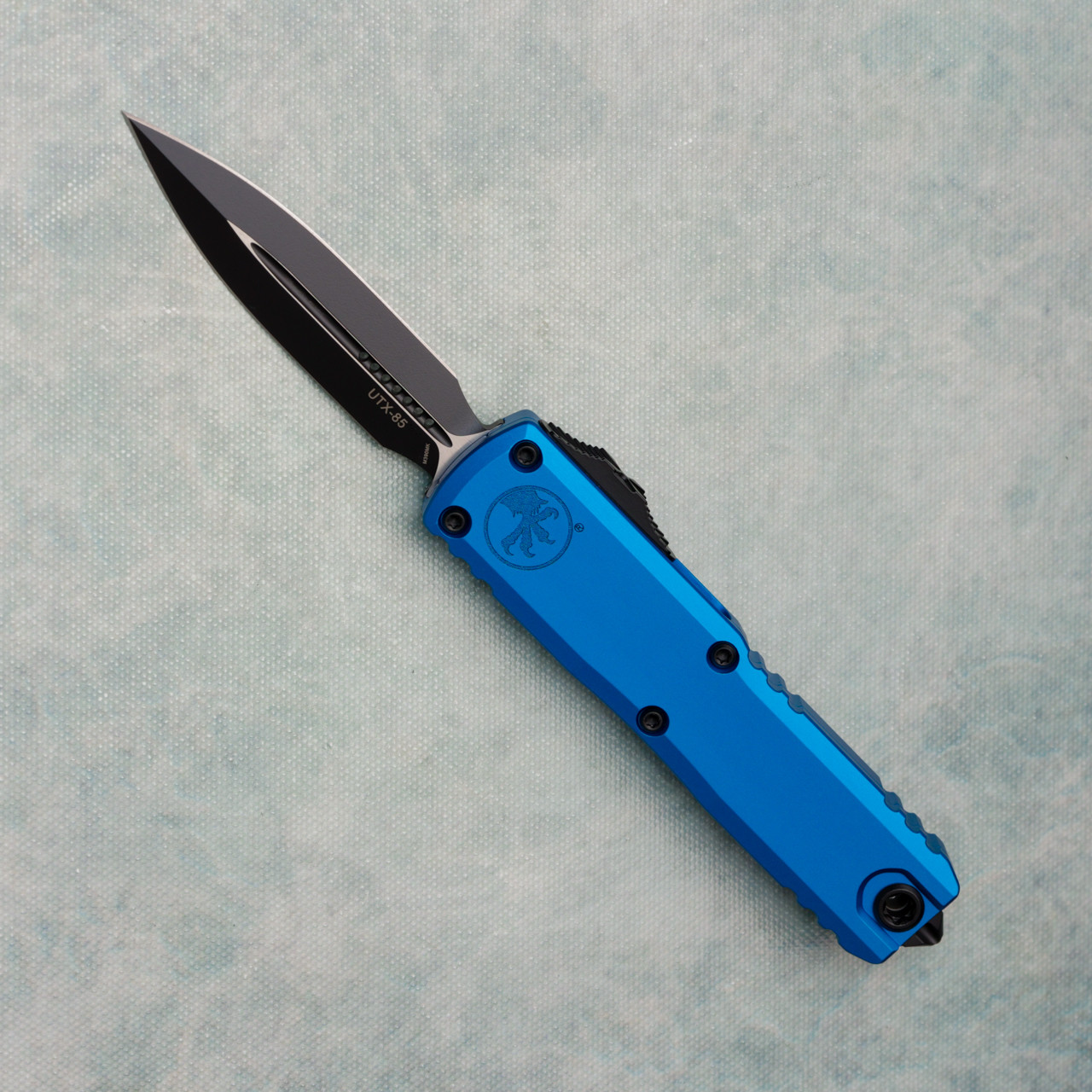 Microtech UTX-85 Gen III D/E Blue Standard 1232-1BL | American Edge Knives