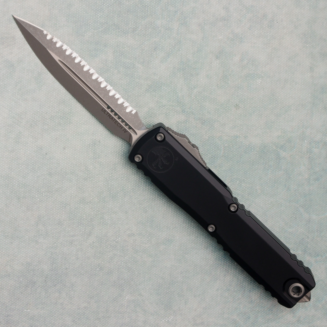 Microtech Ultratech Gen IV D/E Black Handle Apocalyptic Full Serrated ...