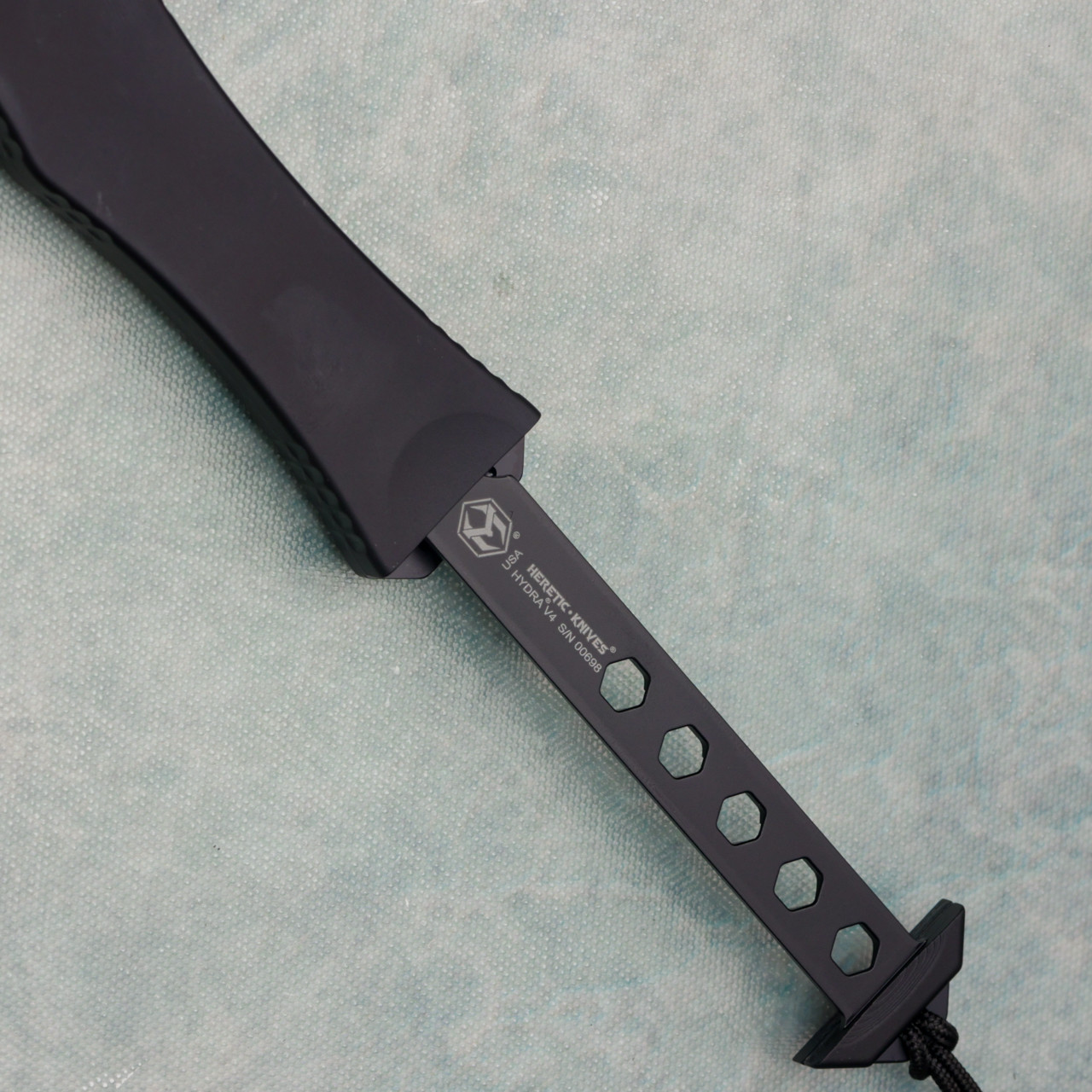 Heretic Knives Hydra V4 Recurve OTF Auto Black Handle Commando Blade ...