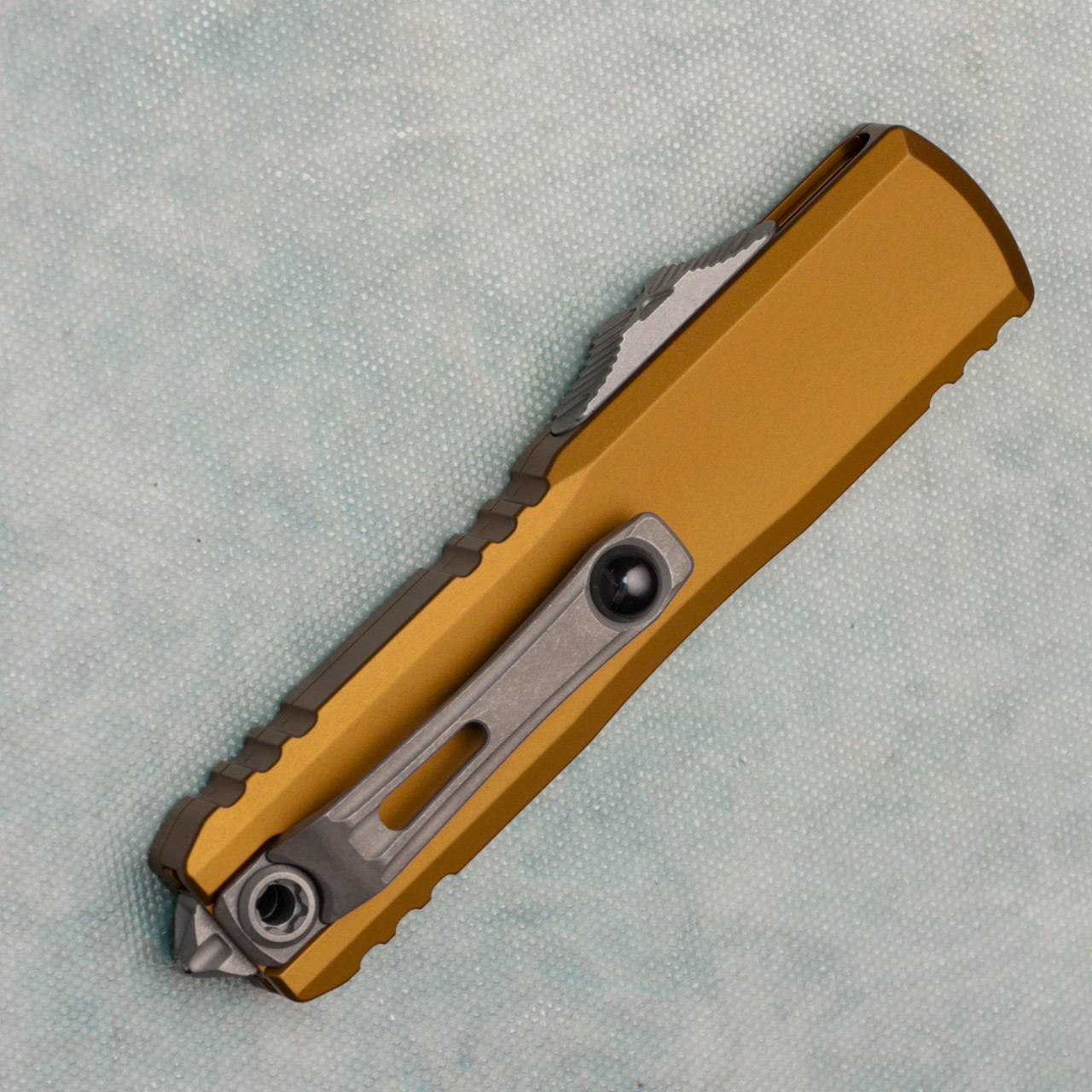 Microtech UTX-85 Gen IV T/E Tan Handle Apocalyptic Part Serrated Blade ...