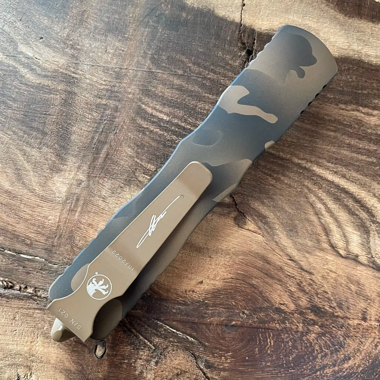 Microtech Dirac De Coyote Camo Full Serrated Signature Series 225 3ccs