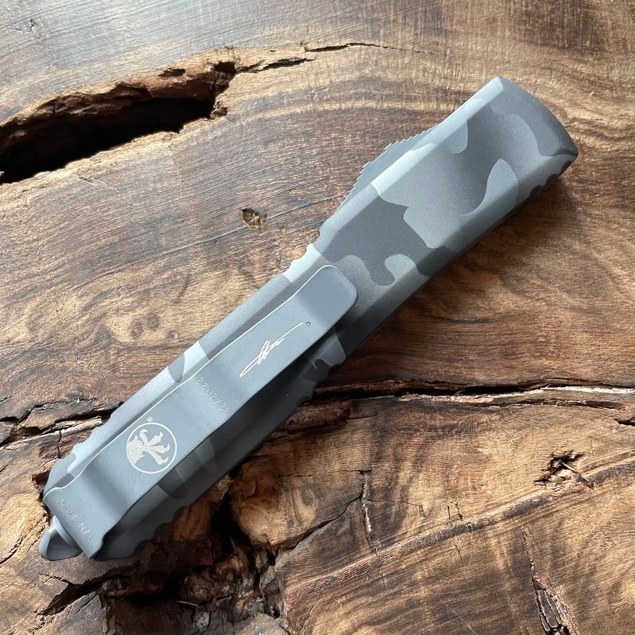 Microtech Ultratech T/E Urban Camo Full Serrated Signature Series 123 ...