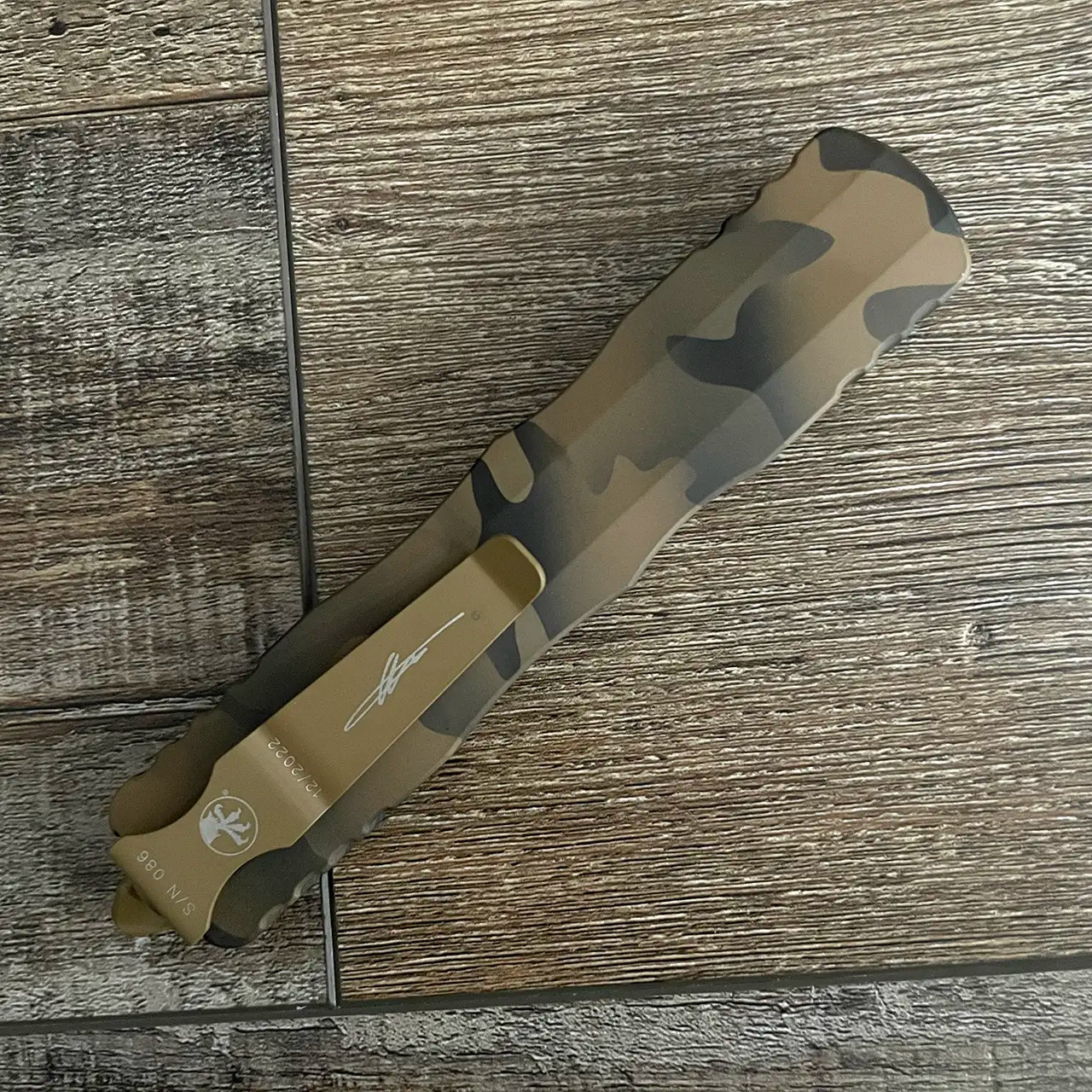 Microtech Dirac Delta D/E Coyote Camo Standard Signature Series 227 ...