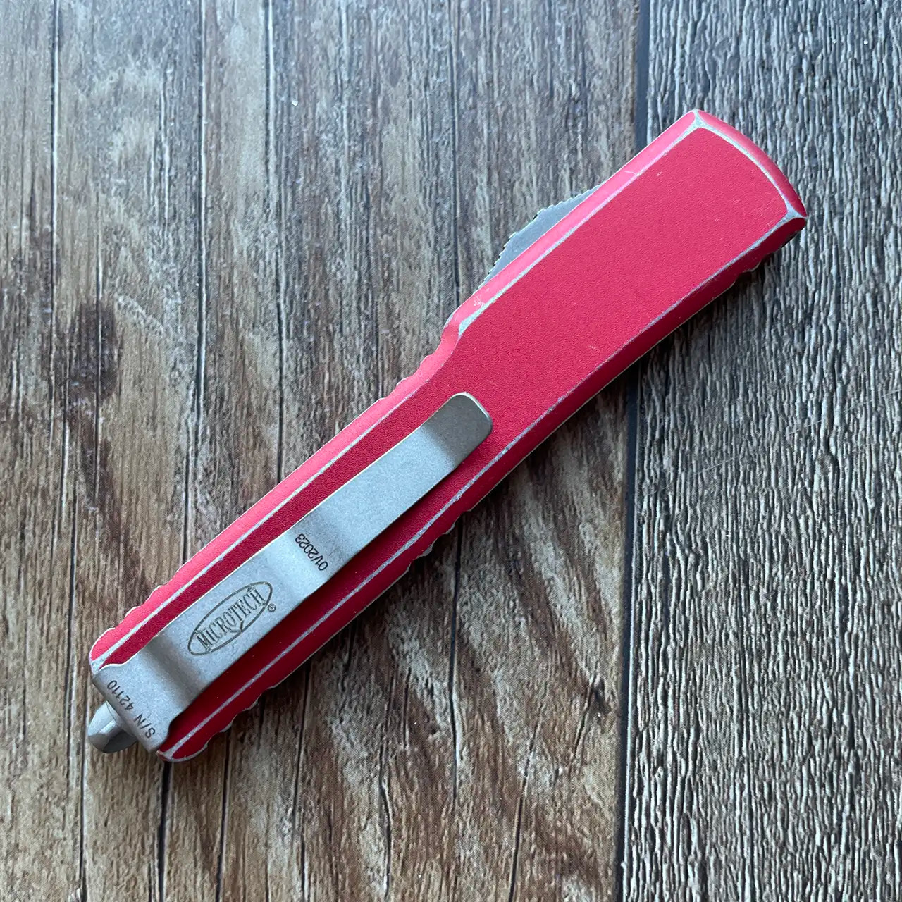 Microtech UTX-70 D/E Distressed Red Apocalyptic Double Full Serrated ...