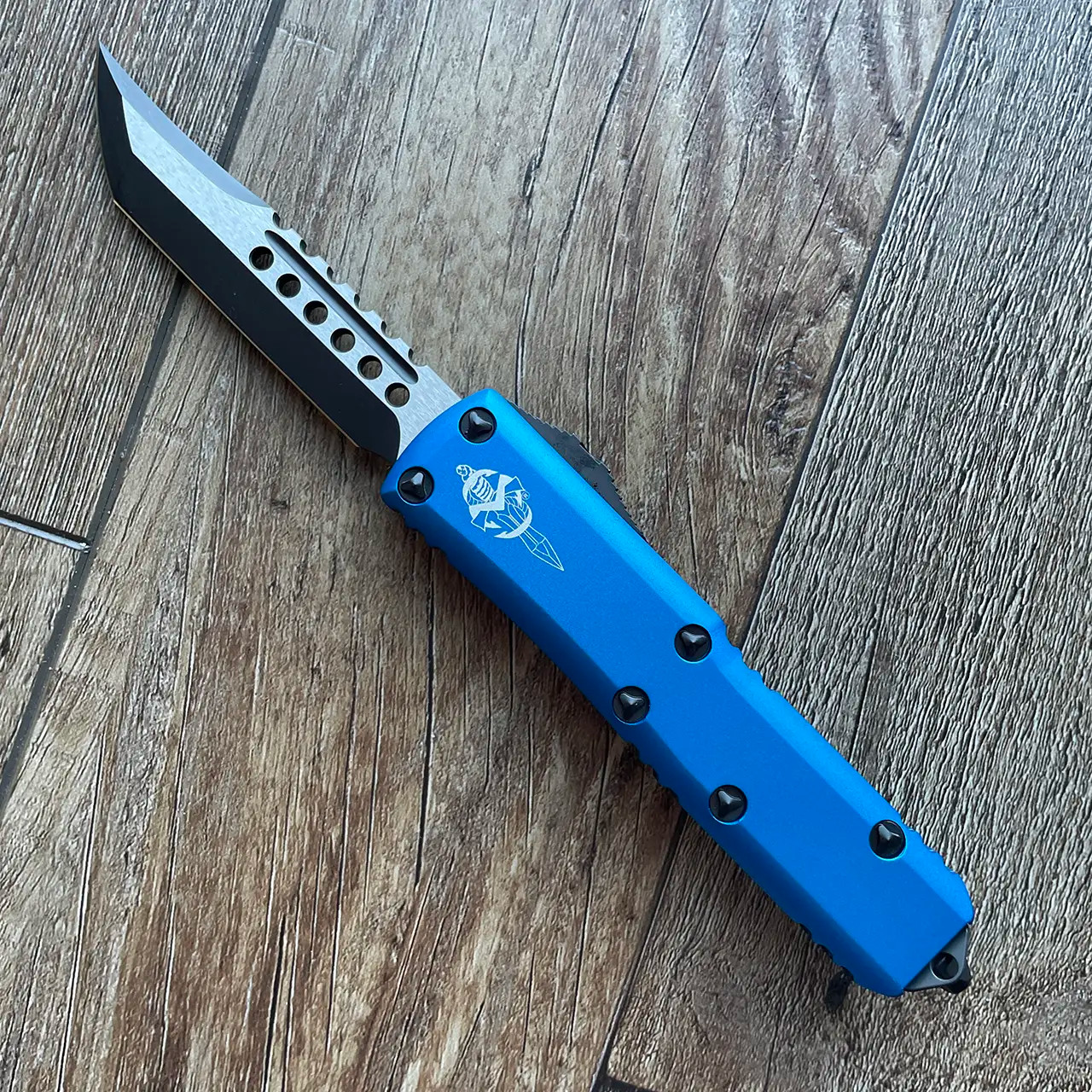 Microtech UTX-85 Hellhound Blue Black Standard Signature Series 719 ...
