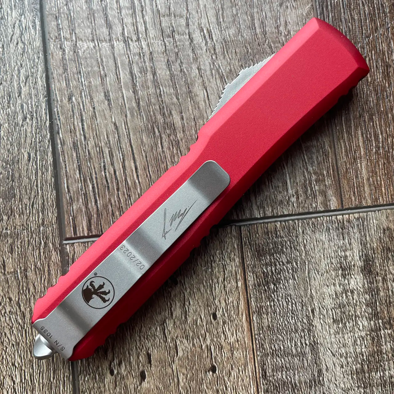 Microtech Ultratech Hellhound Razor Red Stonewash Standard Signature ...