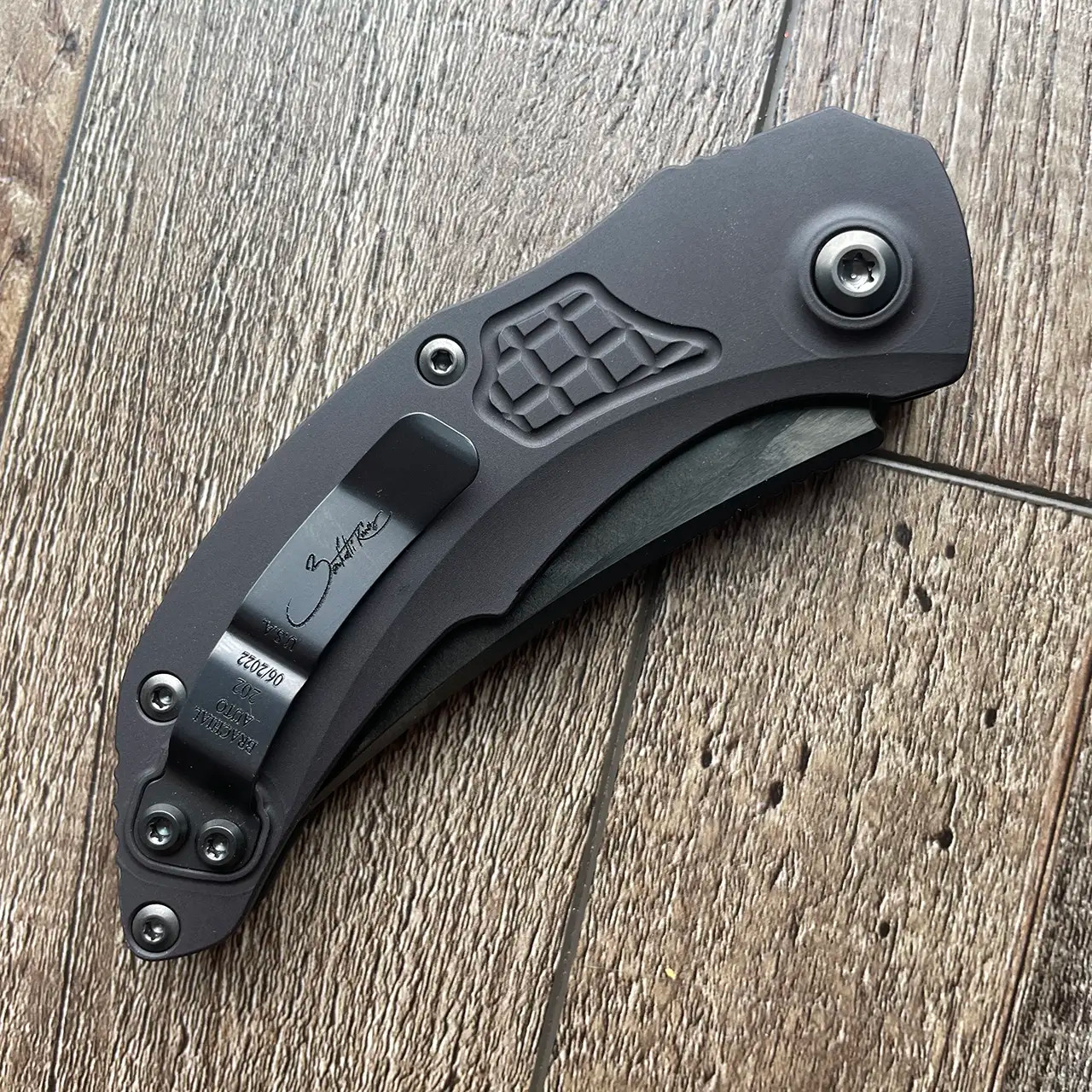 Microtech Bastinelli Brachial Auto S/E Shadow Black DLC Standard DLC ...