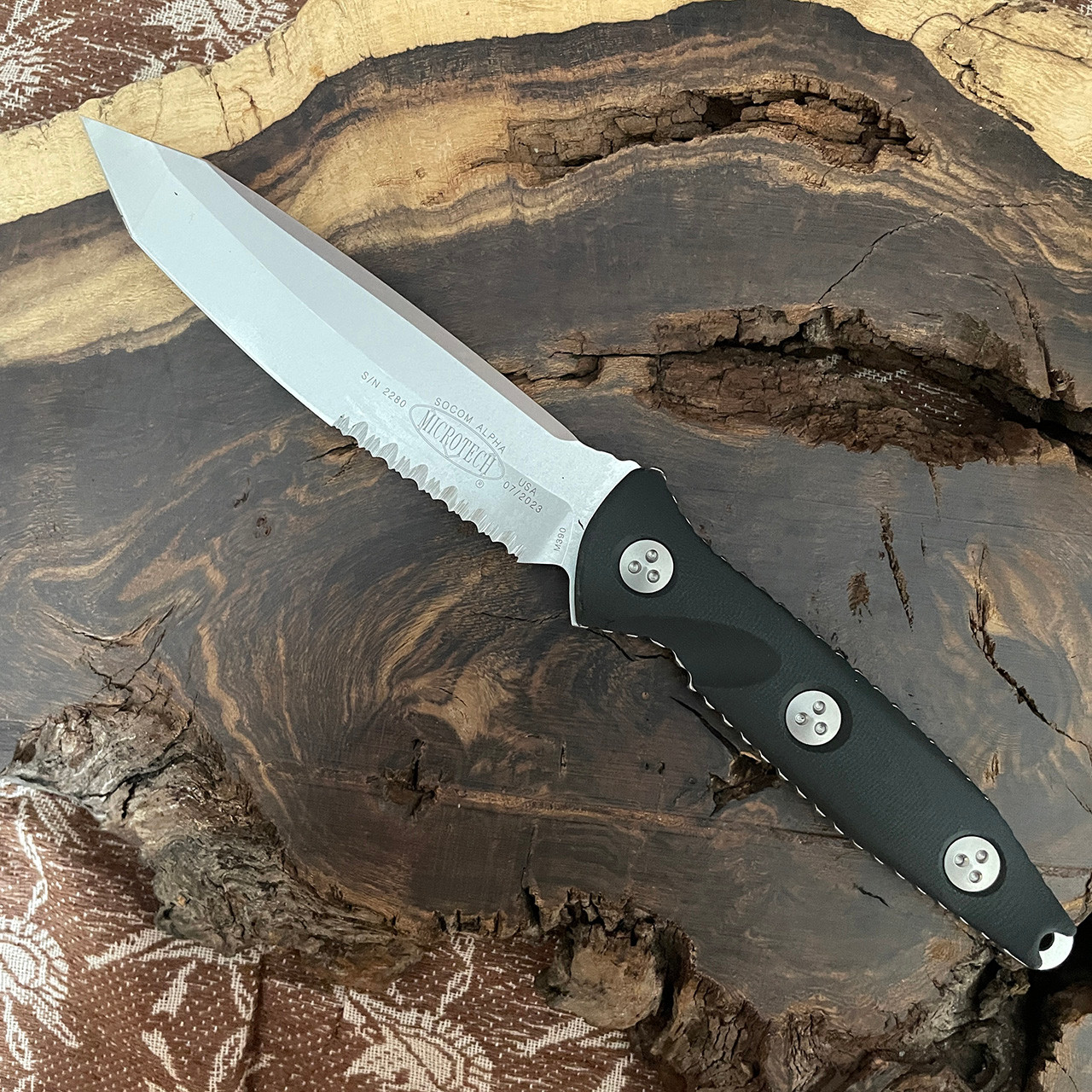 Microtech Socom Alpha T/E Stonewash Serrated 114-11 | American Edge Knives