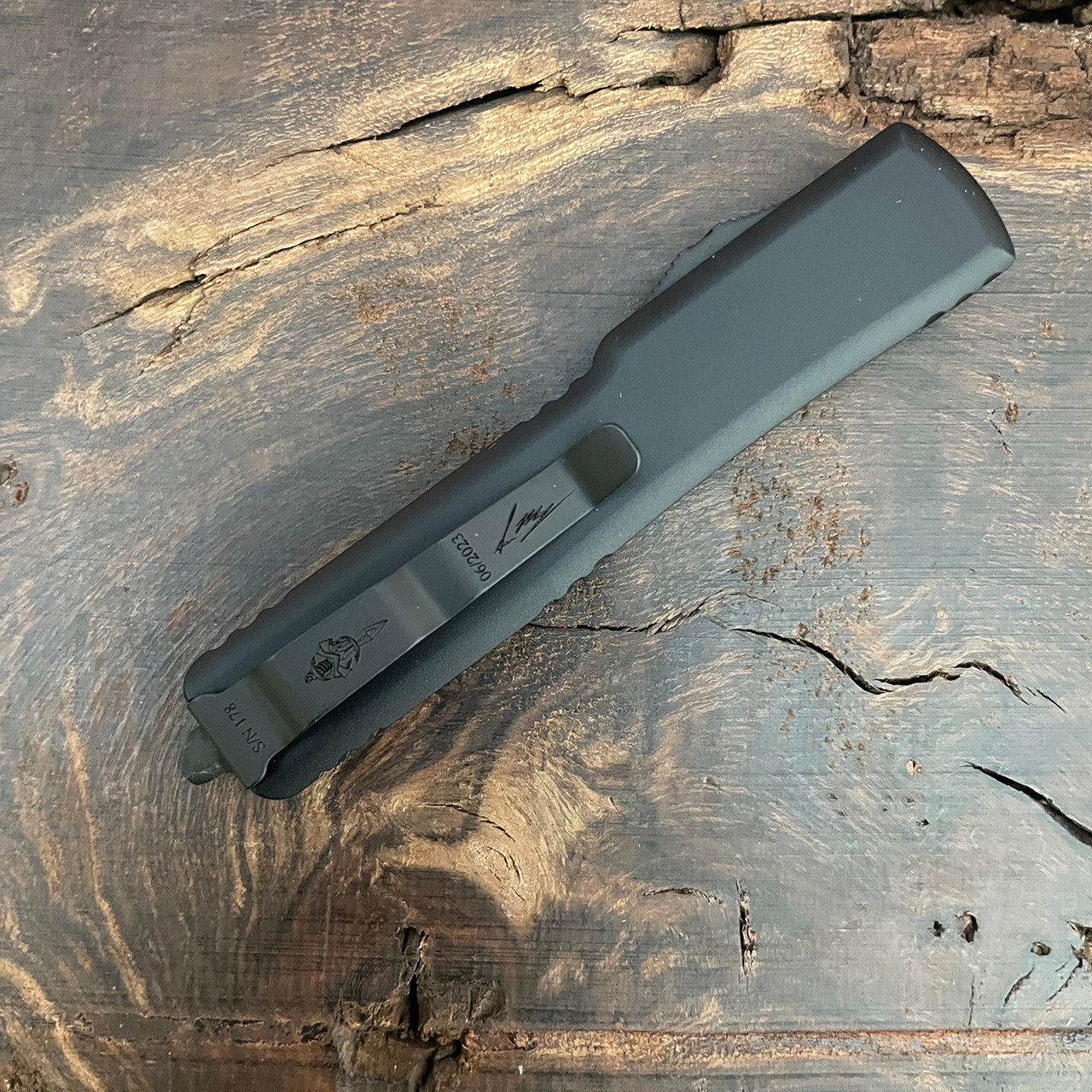 Microtech UTX-70 Warhound Shadow DLC Standard Signature Series 419W ...