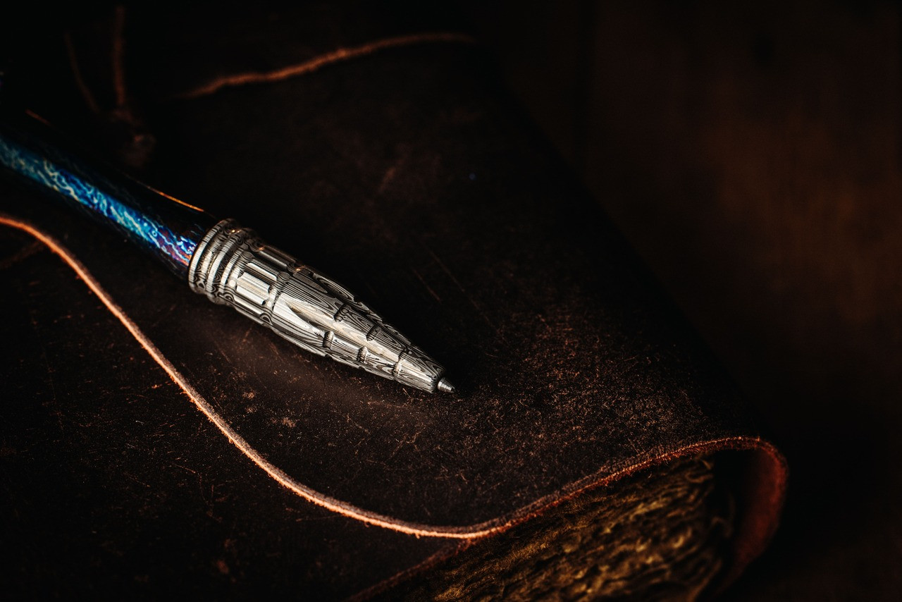 Heretic Knives Thoth Modular Bolt Action Pen Damascus Nose Tail Kozmic ...