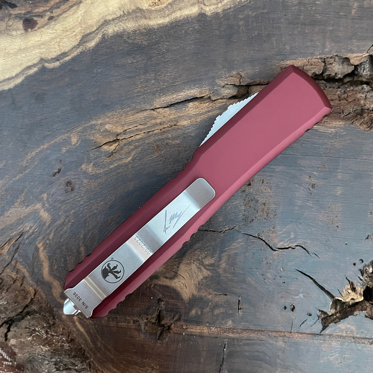 Microtech Ultratech Hellhound Merlot Stonewash Standard Signature ...