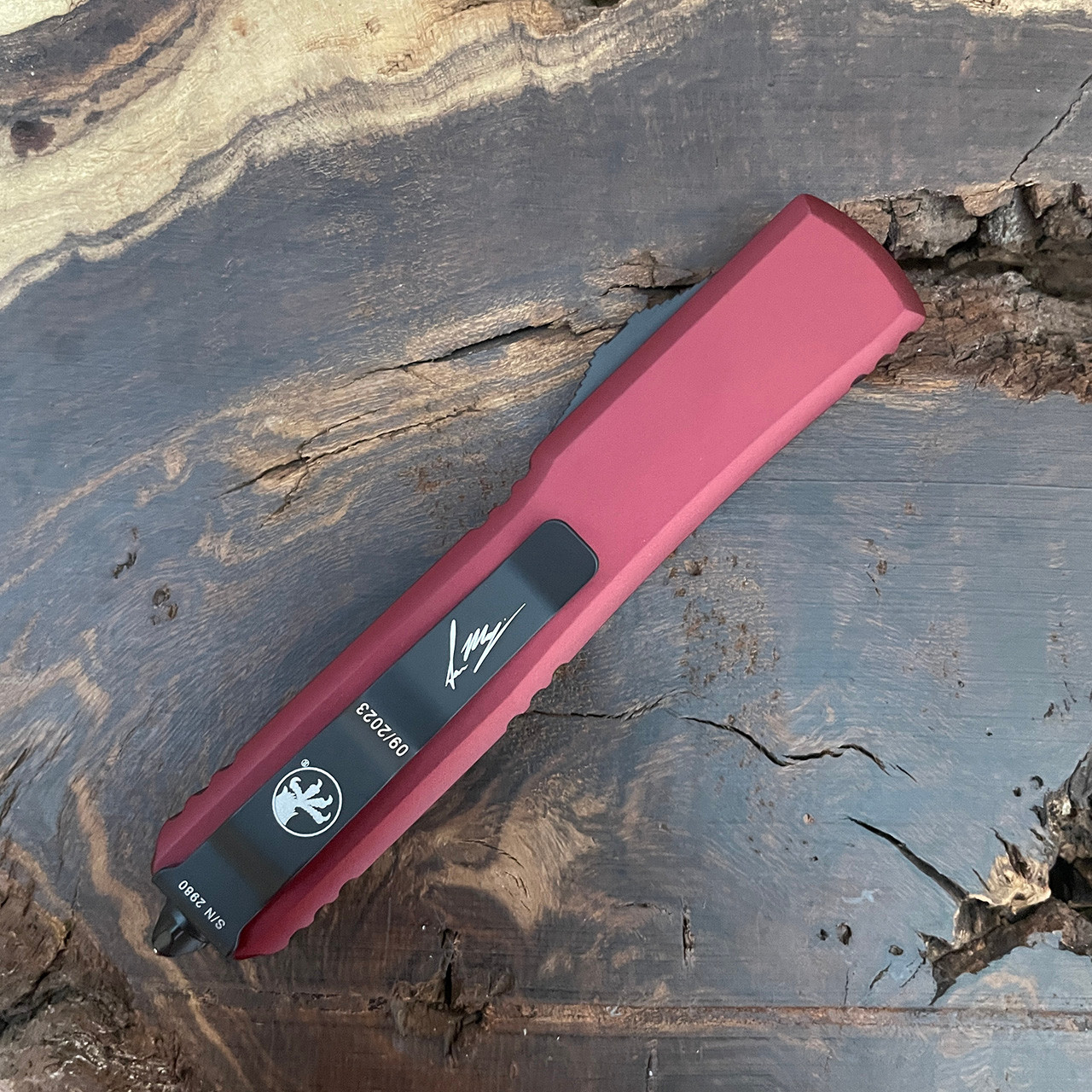 Microtech Ultratech Hellhound T/E Merlot Black Standard Signature ...