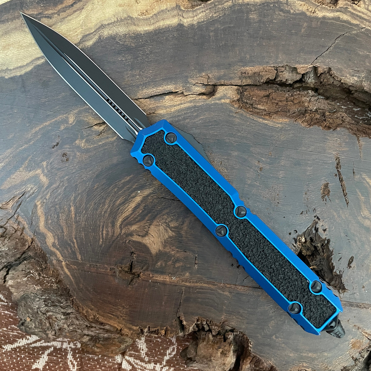 Microtech Makora D/E Blue w/ Black Grip Inlays Standard Nickel Boron ...