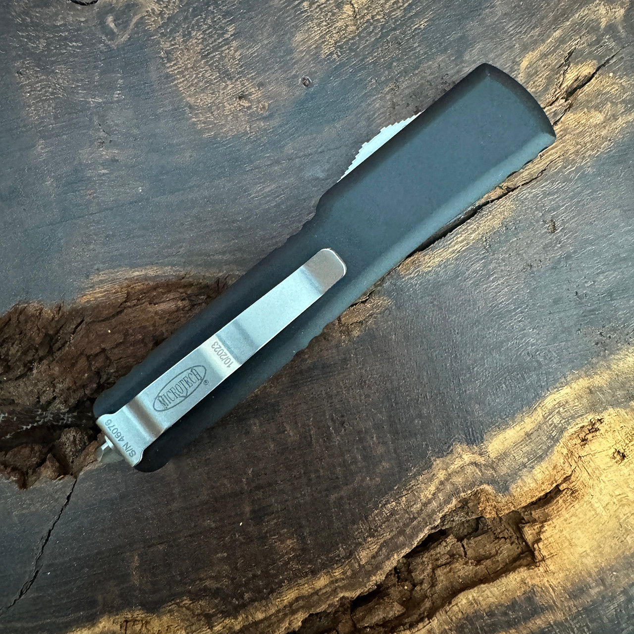 Microtech UTX-70 T/E Black Satin Full Serrated 149-6 | American Edge Knives