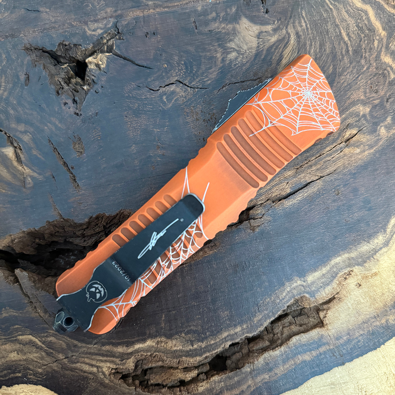 Microtech Combat Troodon D/E Fluted Halloween Web Orange Standard ...