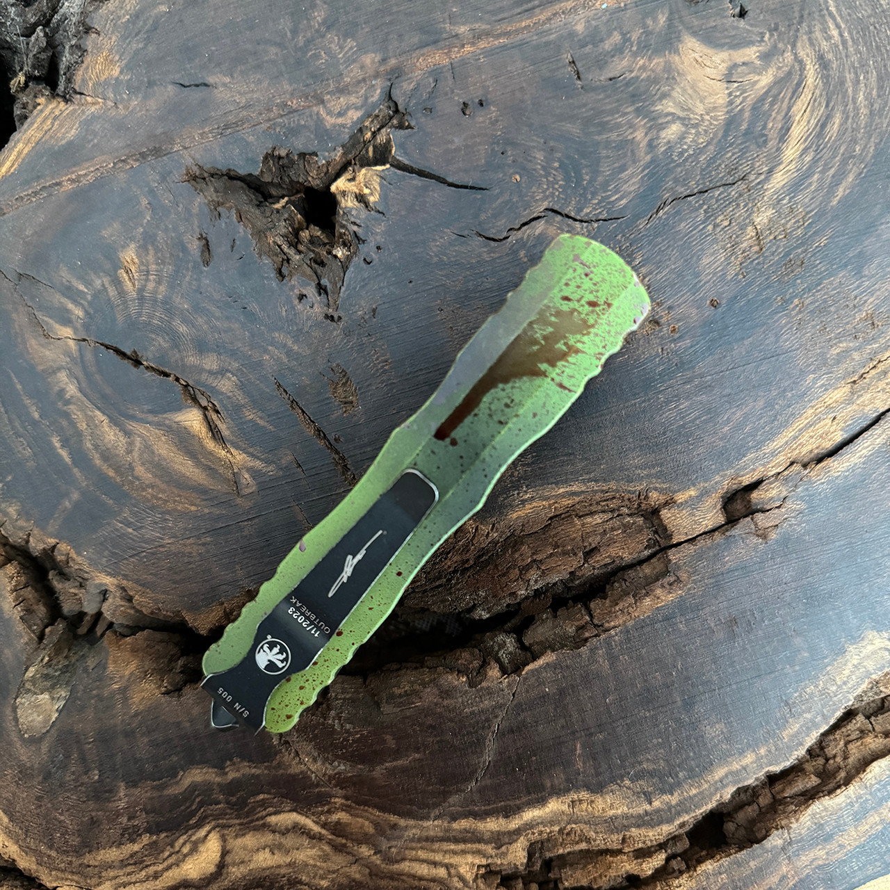 Microtech Dirac D/E Outbreak Deep Engraved Standard Signature Series ...