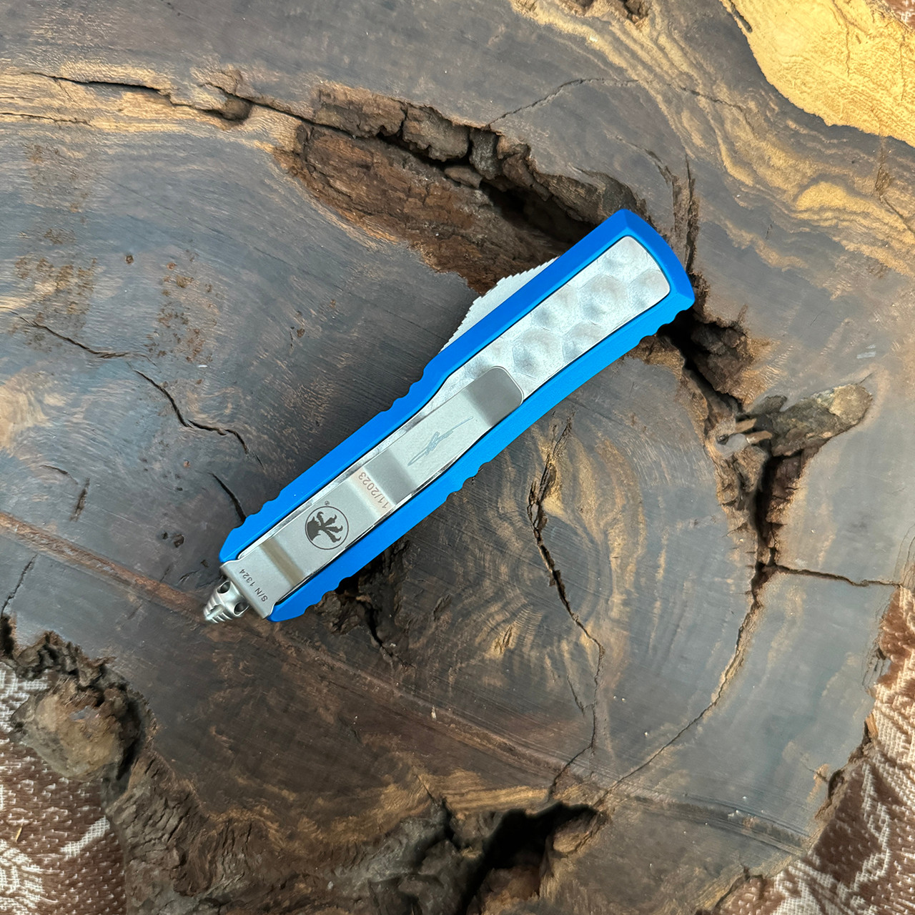 Microtech Daytona D/E Bubble Inlay Blue Handle Stonewash Standard Blade ...