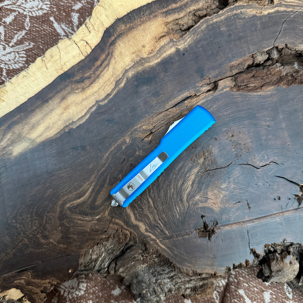 Microtech UTX-70 S/E Warhound Blue Stonewash Standard Signature Series ...