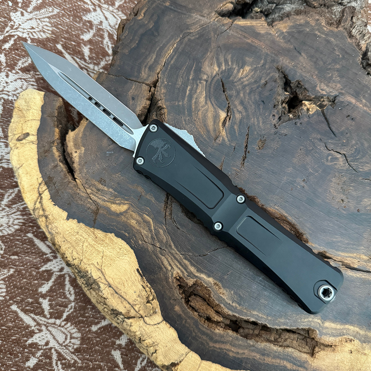 Microtech Combat Troodon D/E Gen III Black Apocalyptic Standard 1142 ...