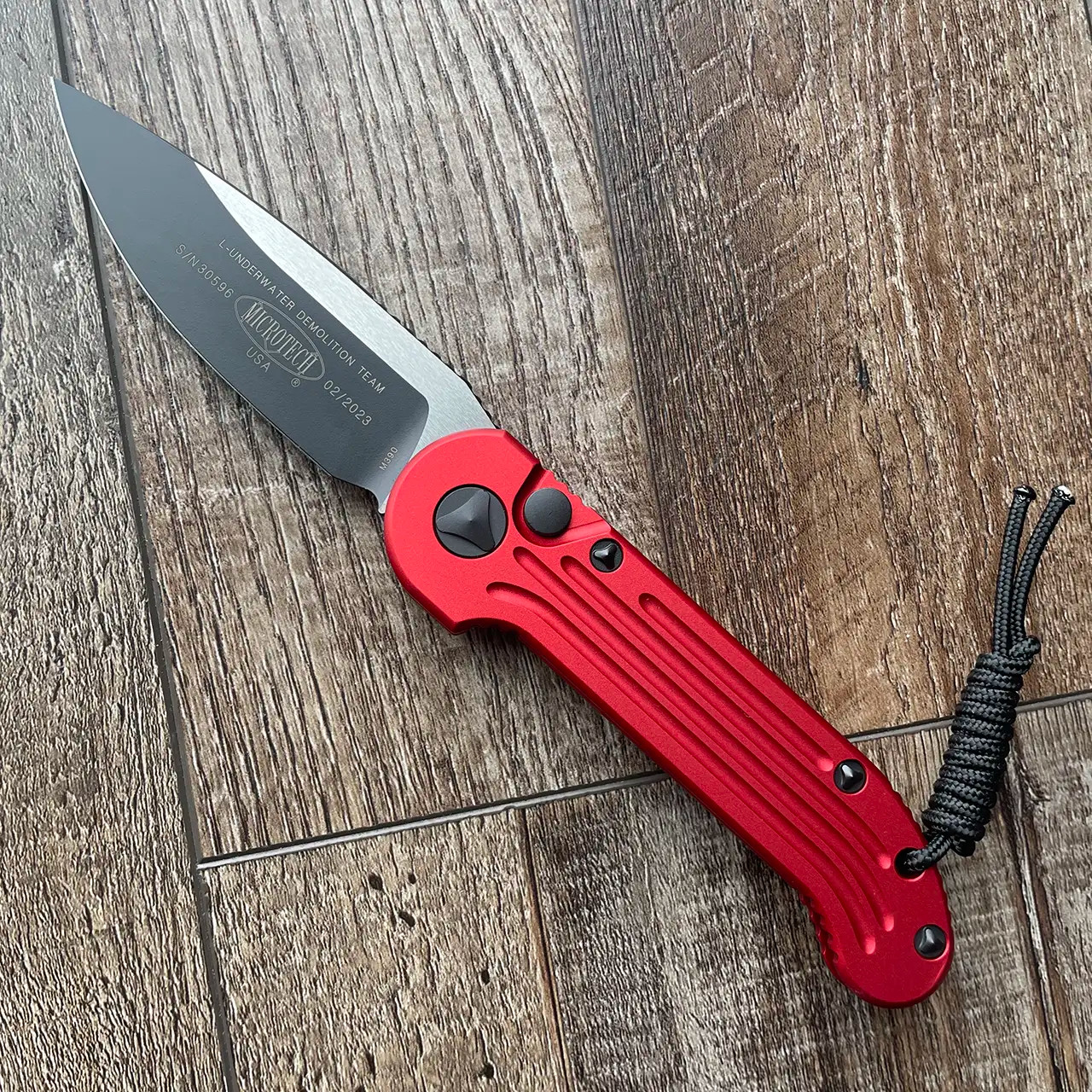Microtech LUDT Auto Red Black Standard 135-1RD | American Edge Knives