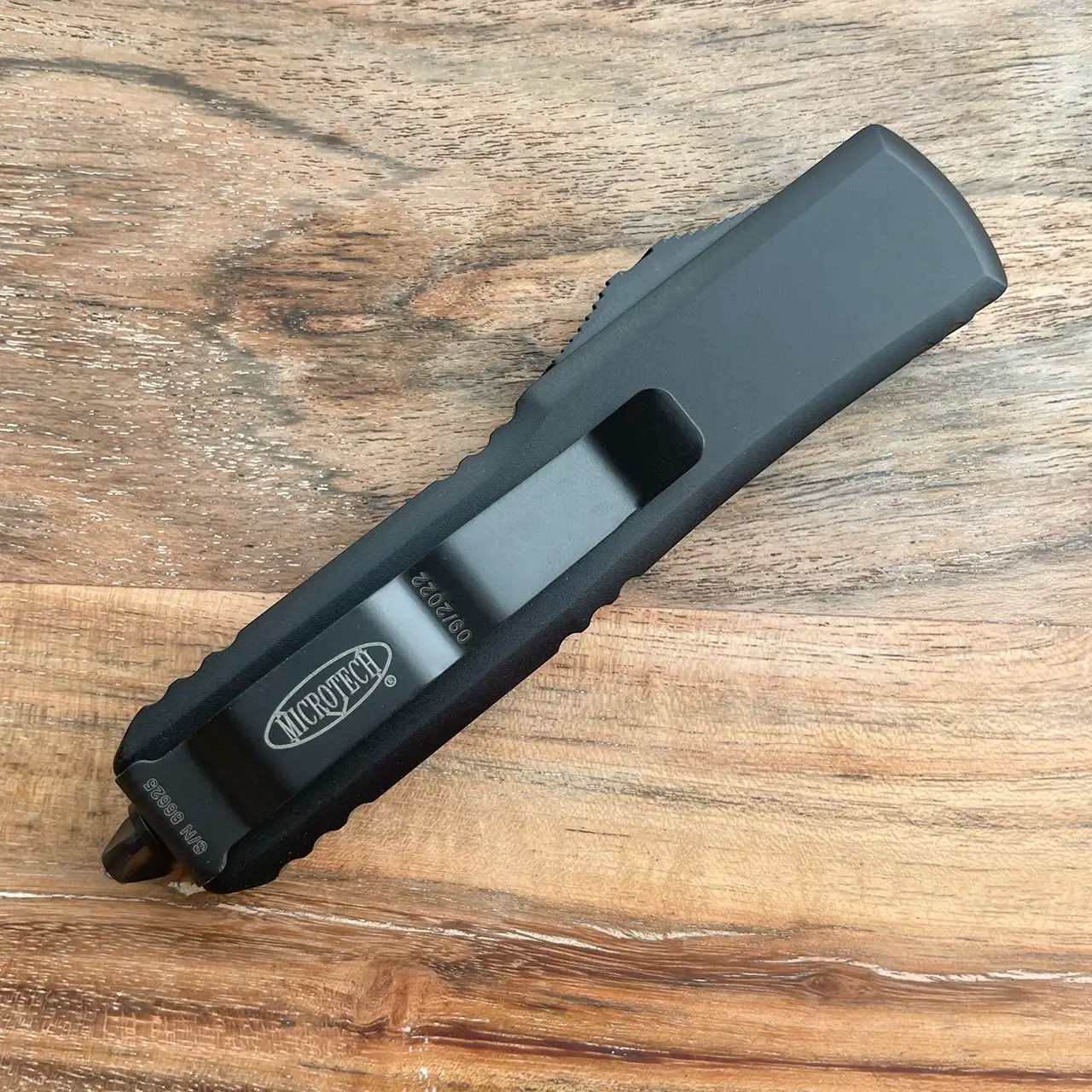 Microtech UTX-85 Spartan Tactical Black Standard 230-1T | American Edge ...
