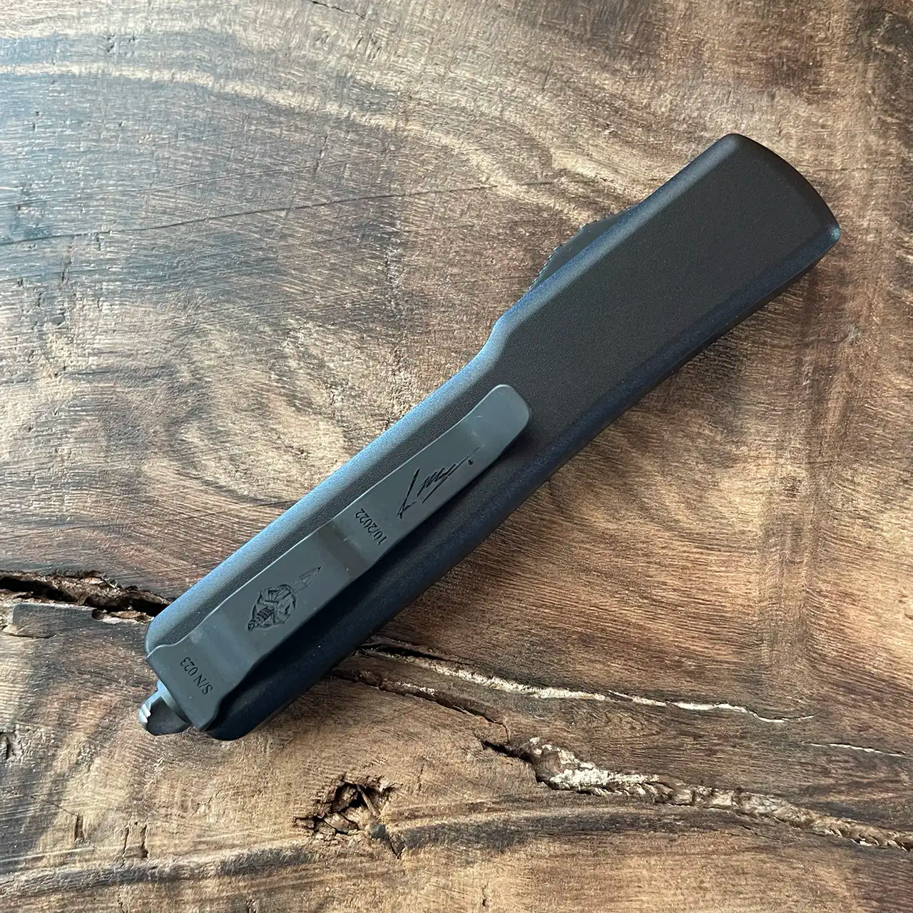 Microtech UTX-70 Hellhound Shadow Two Tone DLC Standard Signature ...