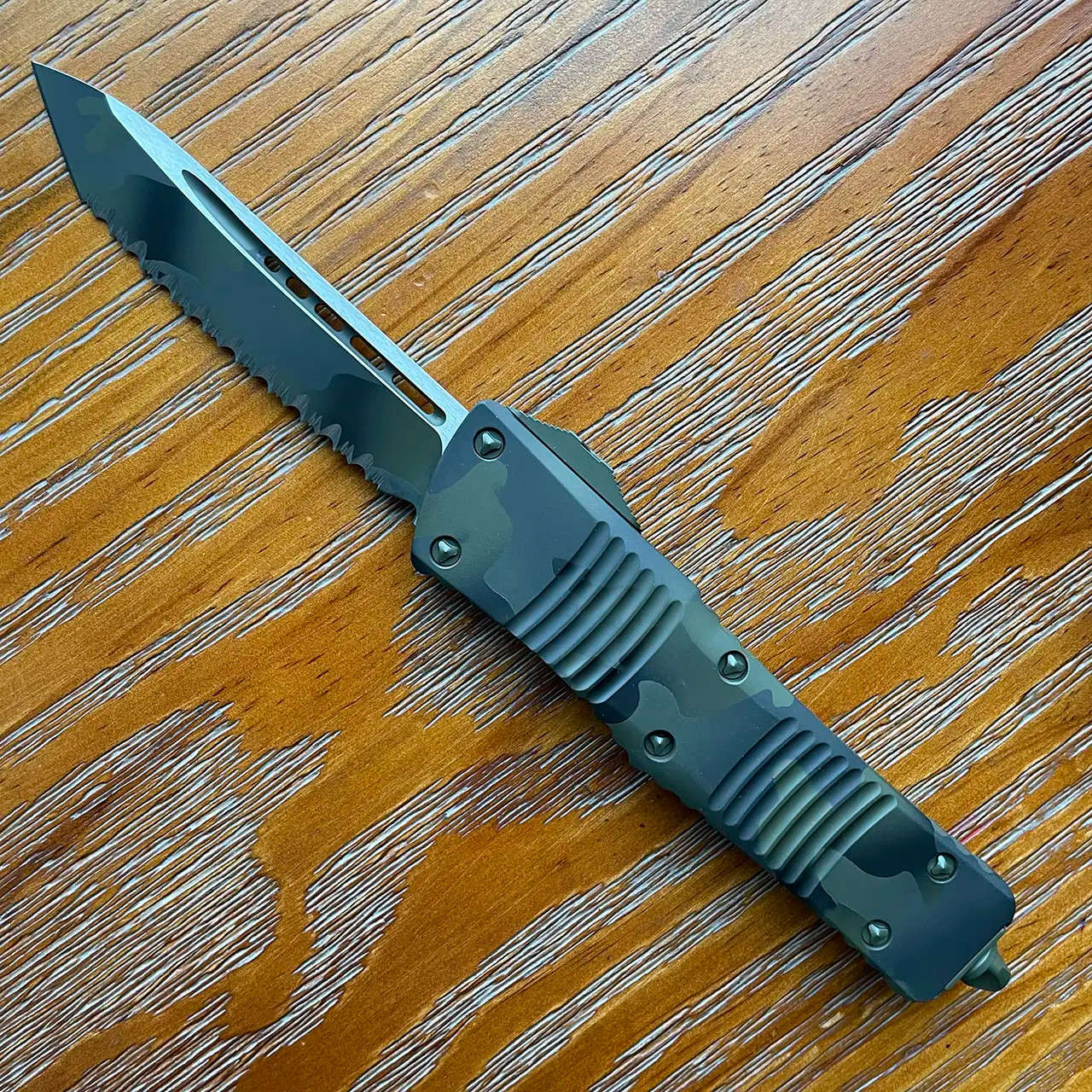 Microtech Combat Troodon T/E Olive Camo Full Serrated Signature Series ...