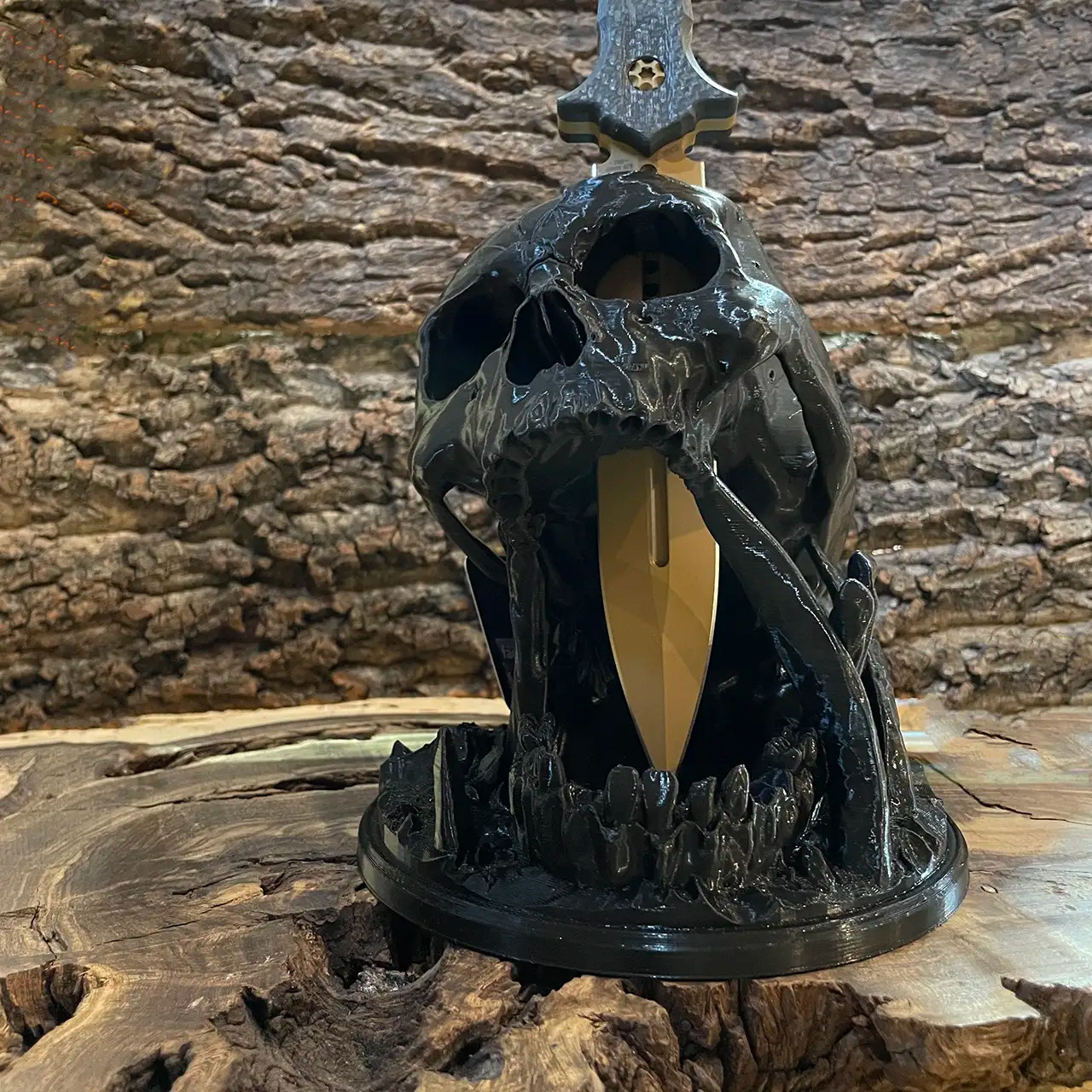 Heretic Knives Knife Display Skull Stand | American Edge Knives