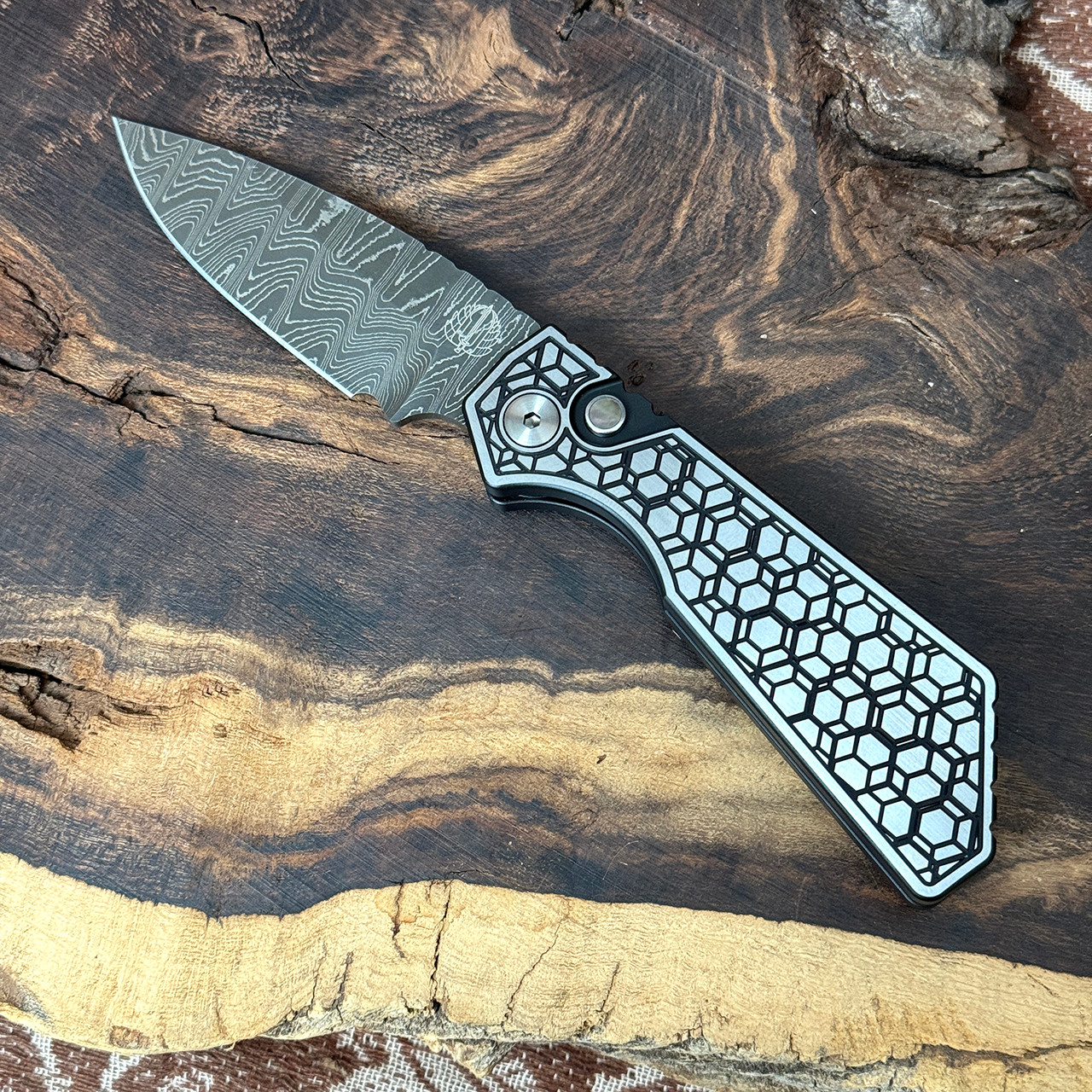 Pro-Tech 2024 Strider PT+ Custom 001 Auto Gridlock Textured DLC Black/Satin 17.4 Steel Handle ...