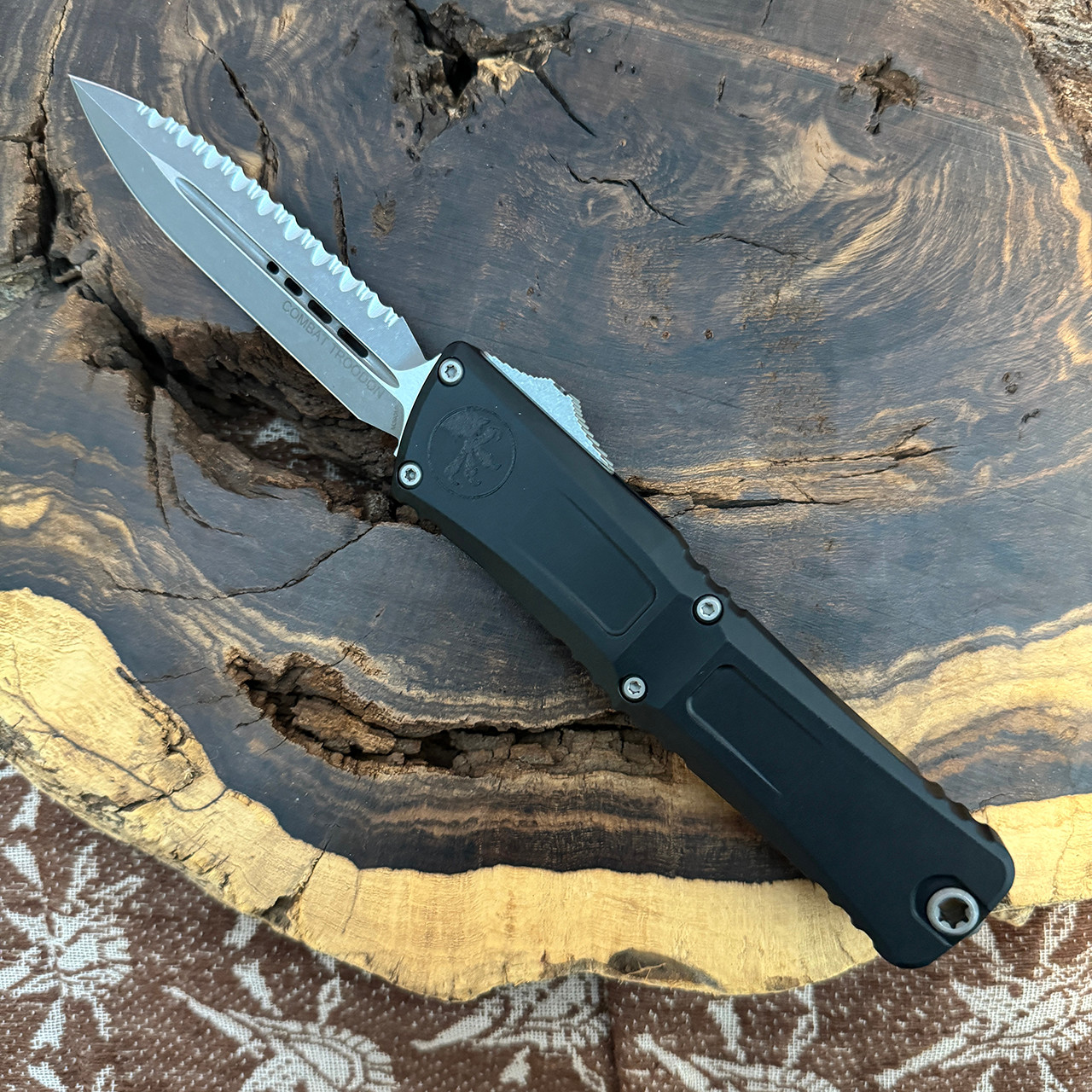 Microtech Combat Troodon D/E Gen III Black Apocalyptic Full Serrated ...