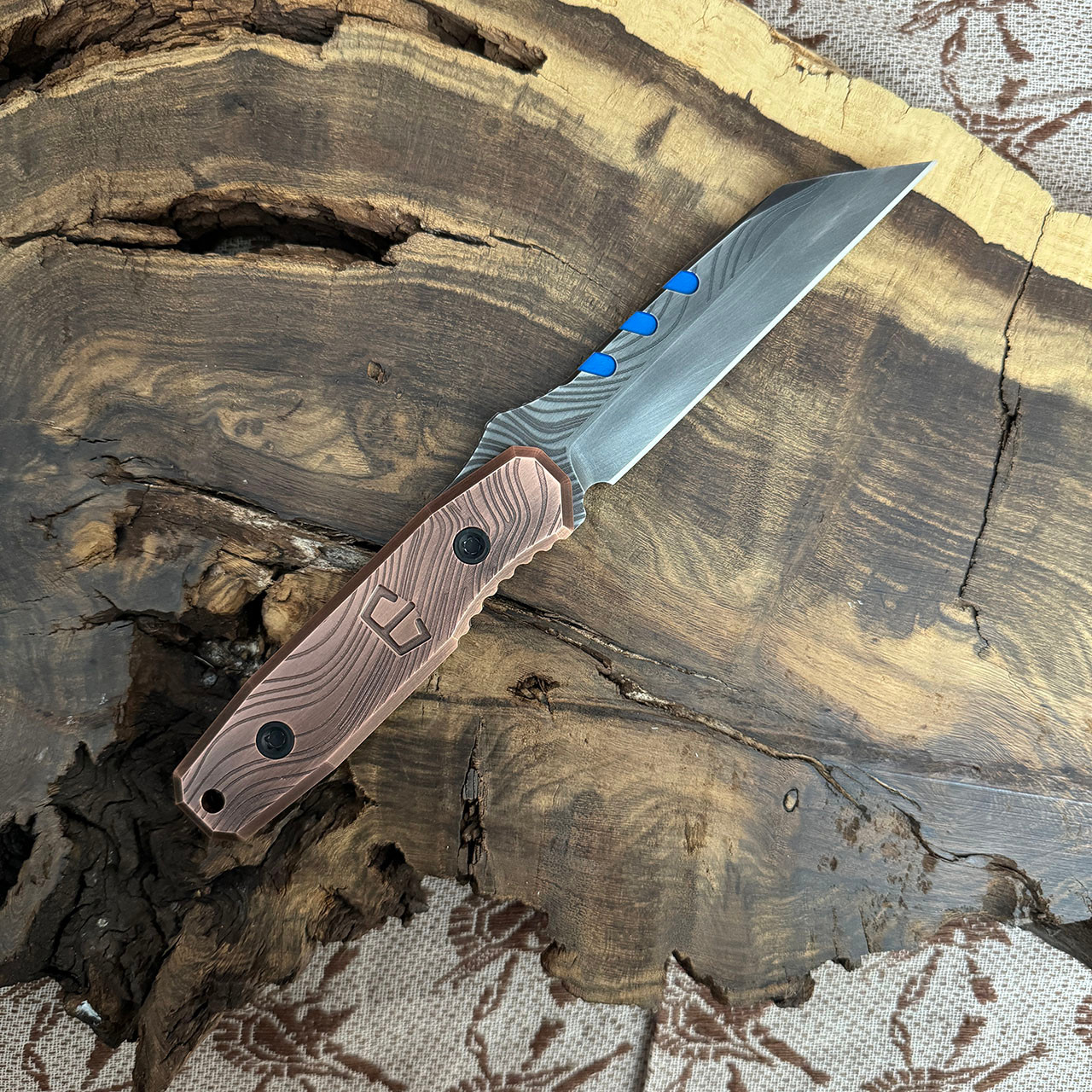 Blackside Customs Americana Fixed Blade Beskar Finished Copper Handle ...