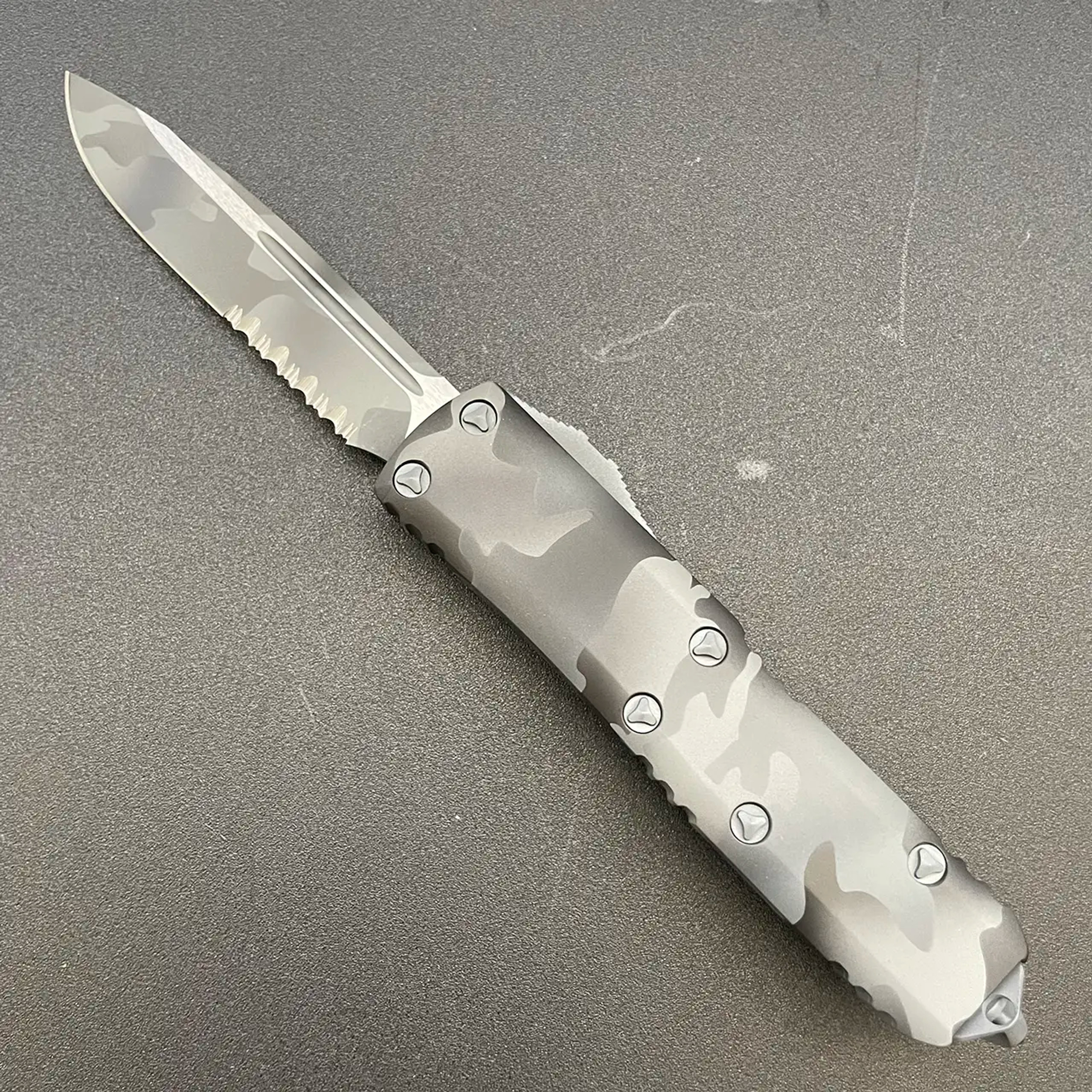 Microtech Utx 85 Se Urban Camo Serrated Signature Series 231 2ucs