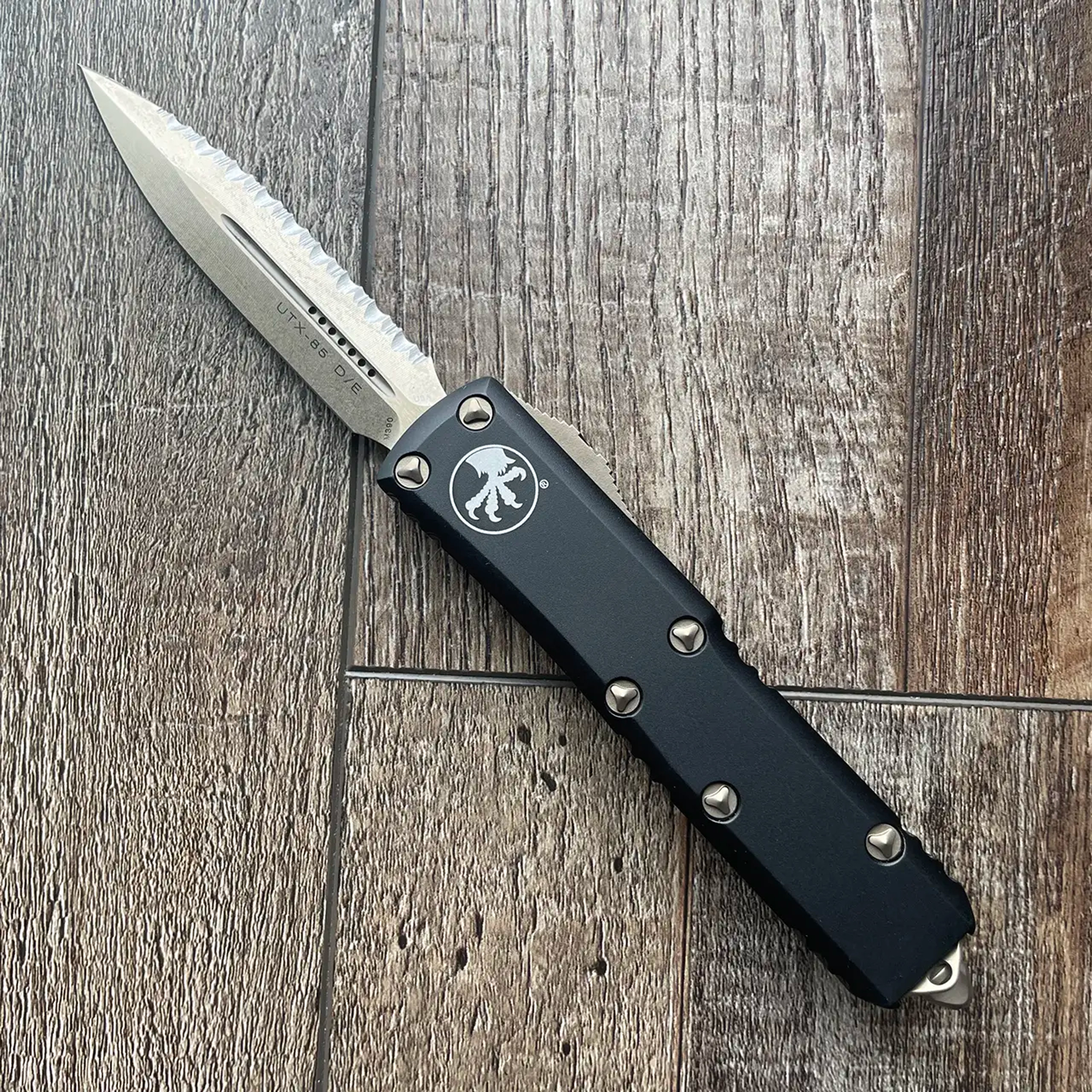Microtech Utx 85 De Black Bronzed Full Serrated 232 15 American Edge