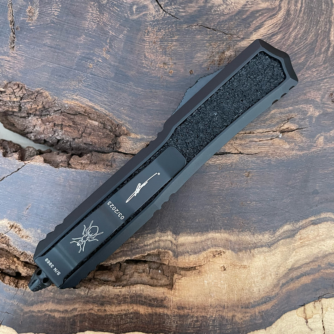 Microtech Makora D/E Black Tactical Handle w/ Black Grip Inlays Black ...