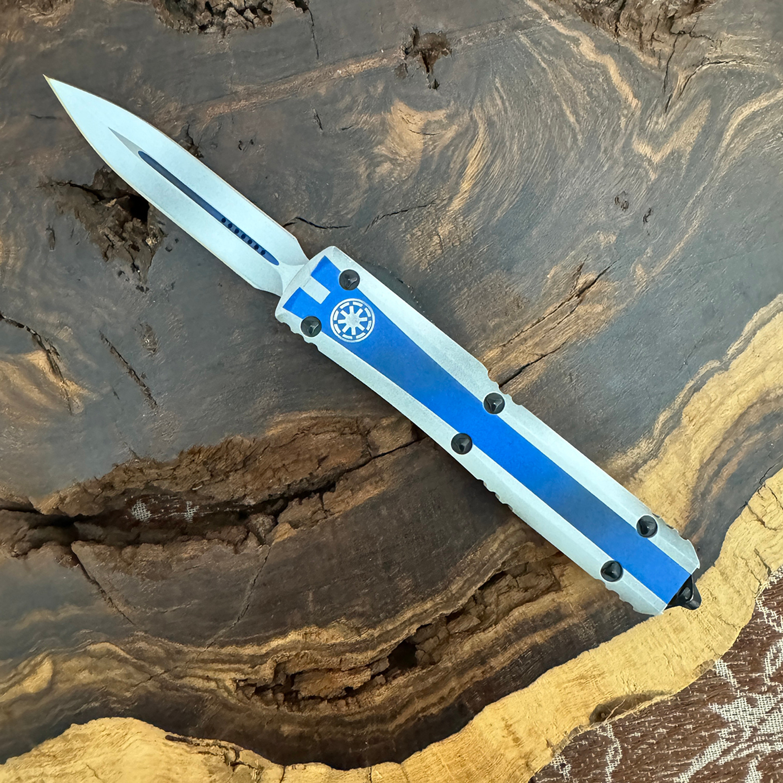 Microtech Ultratech De Clone Trooper White Standard Signature Series