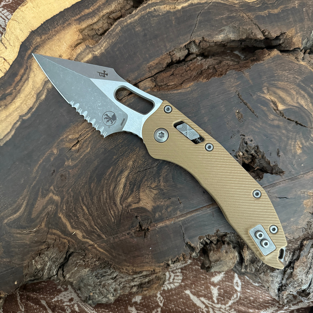 Microtech Borka Stitch RAM-LOK S/E Fluted Tan G-10 Apocalyptic Serrated ...