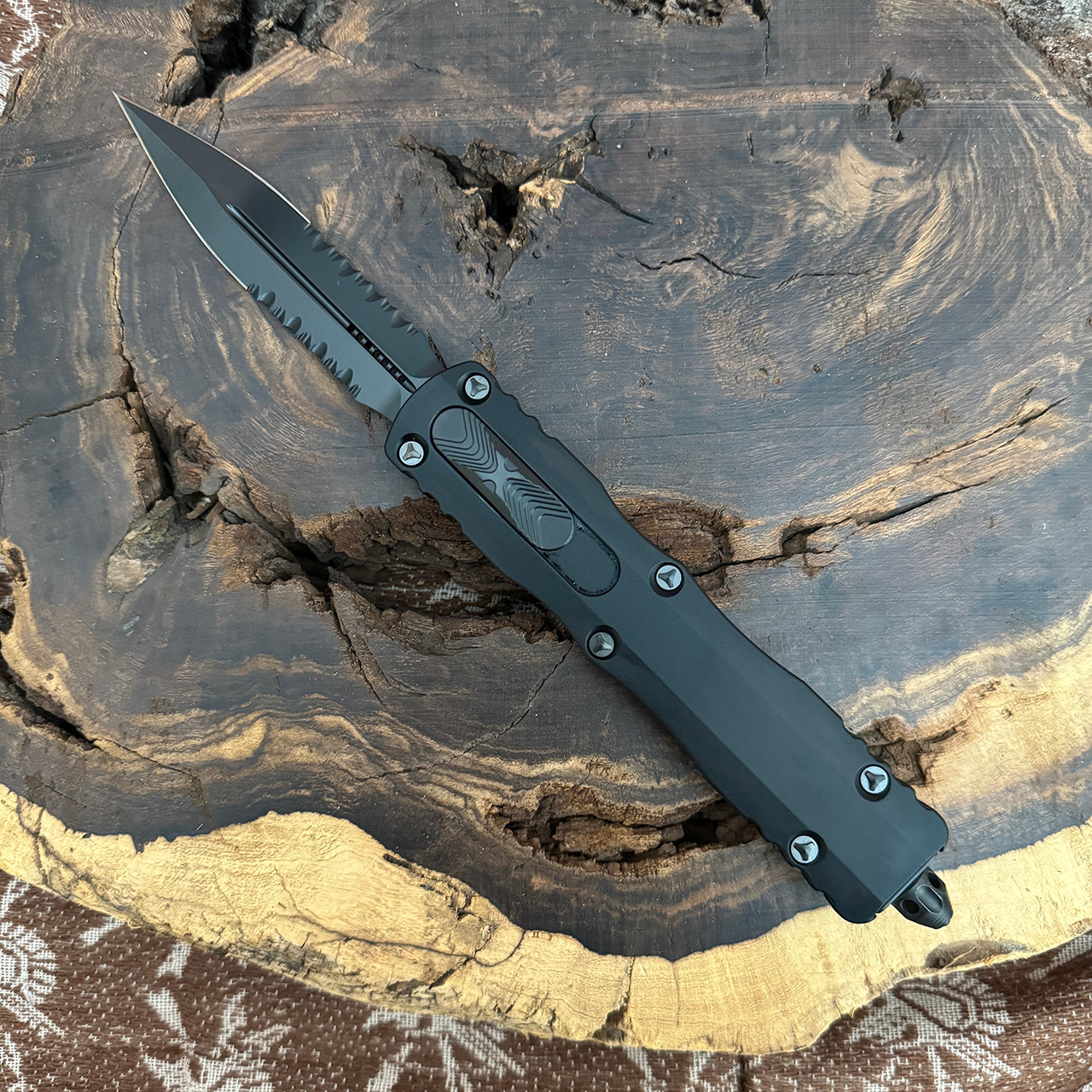 Microtech Dirac Delta D/E Shadow DLC Serrated DLC Hardware Signature ...